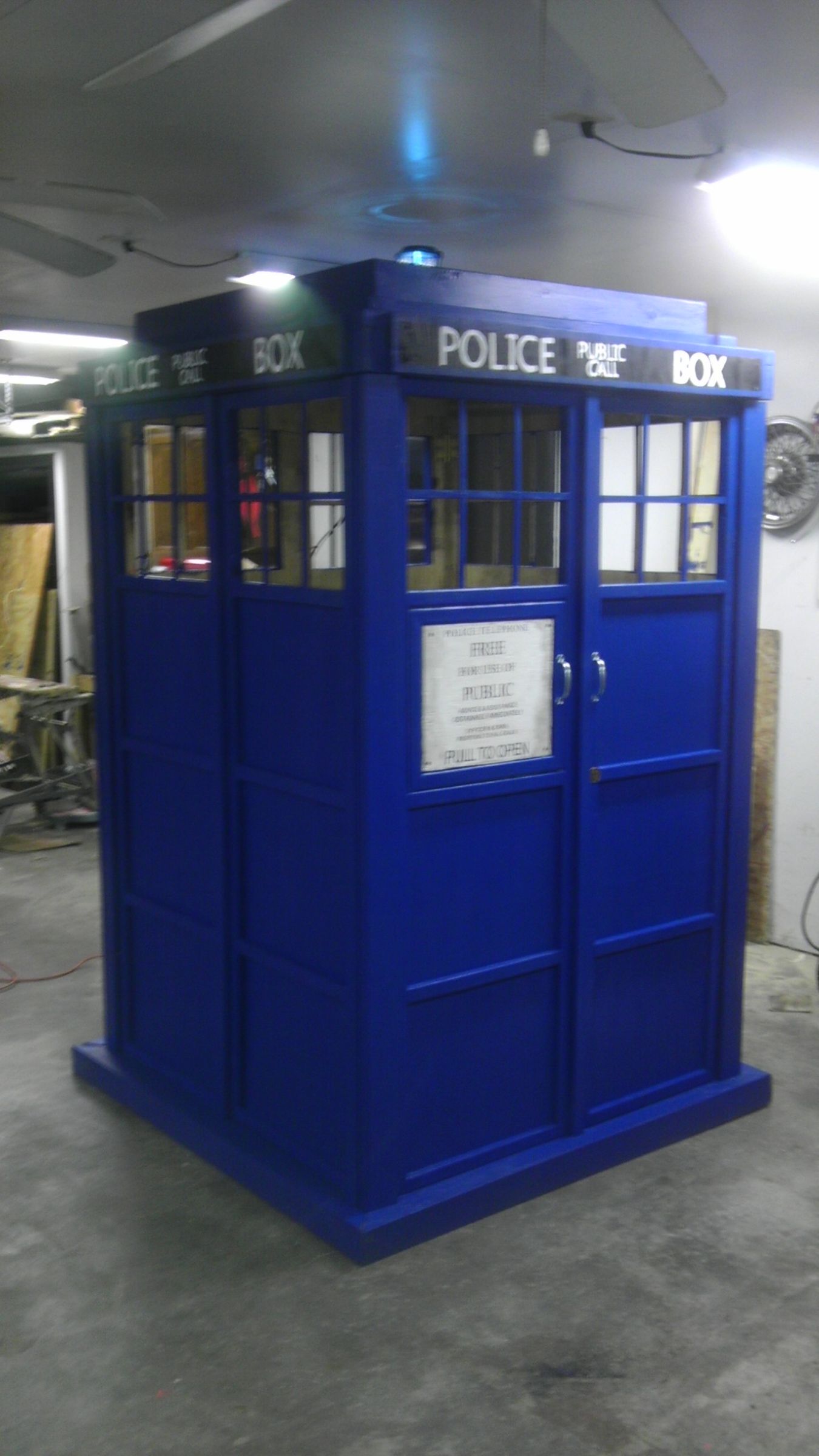 (Almost) Life Size Tardis : 7 Steps (with Pictures) - Instructables