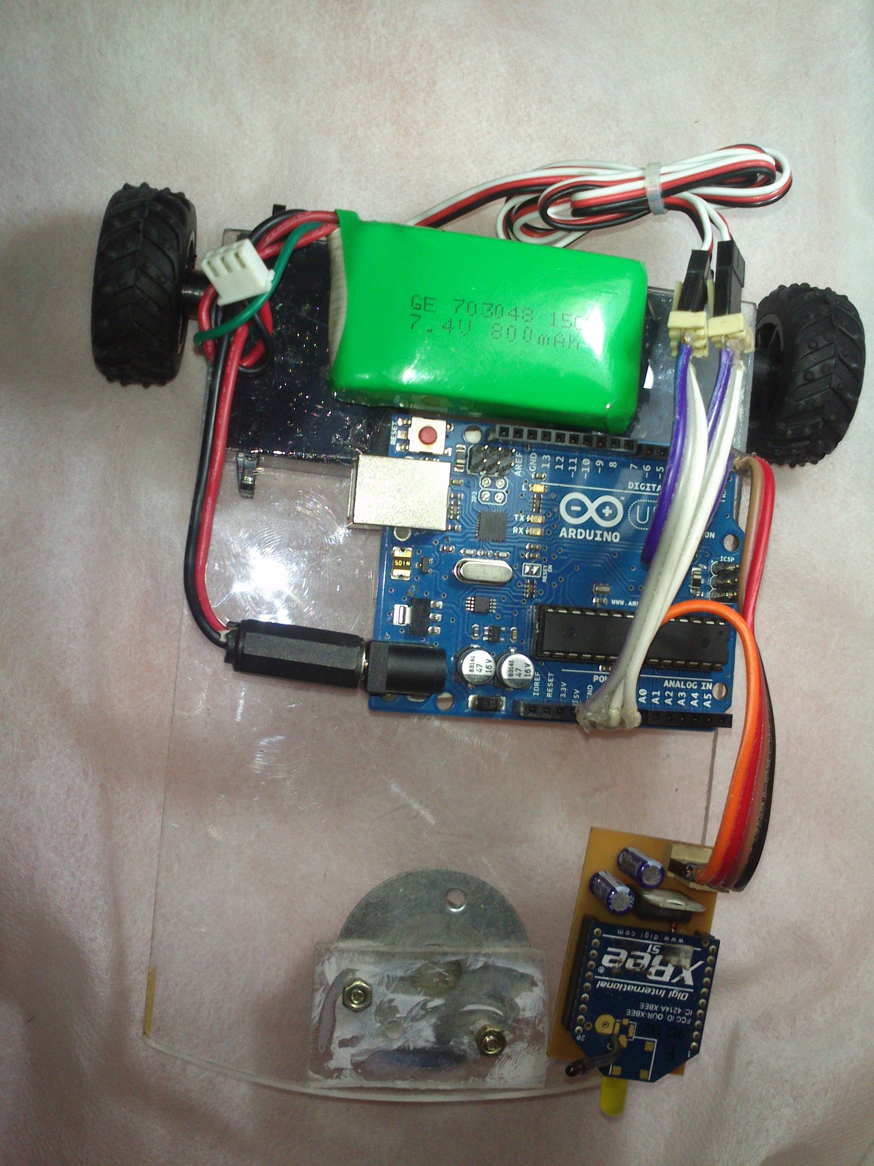 Wireless Robo-car Using 360° Servo Motor : 7 Steps - Instructables