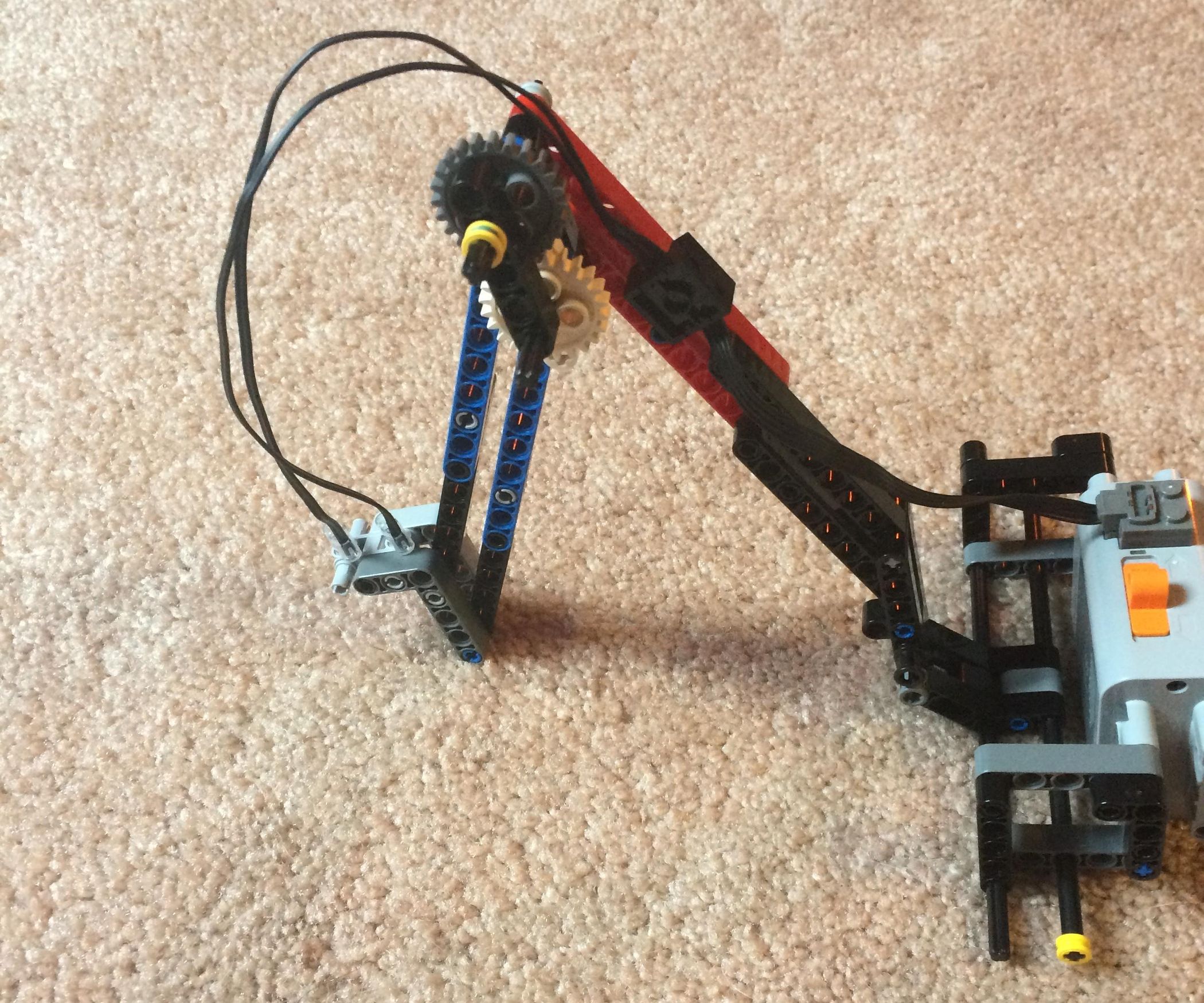 LEGO Reading Light Utilizing Simple Machines : 7 Steps - Instructables