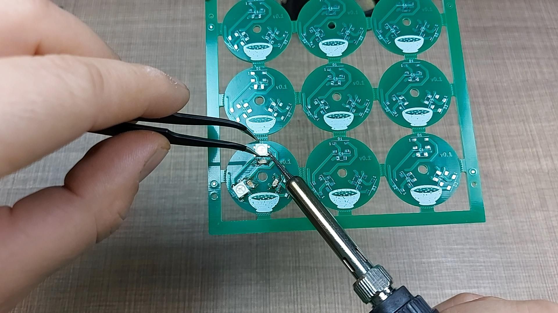 SMD Soldering With Regular Soldering Iron : 5 Steps - Instructables