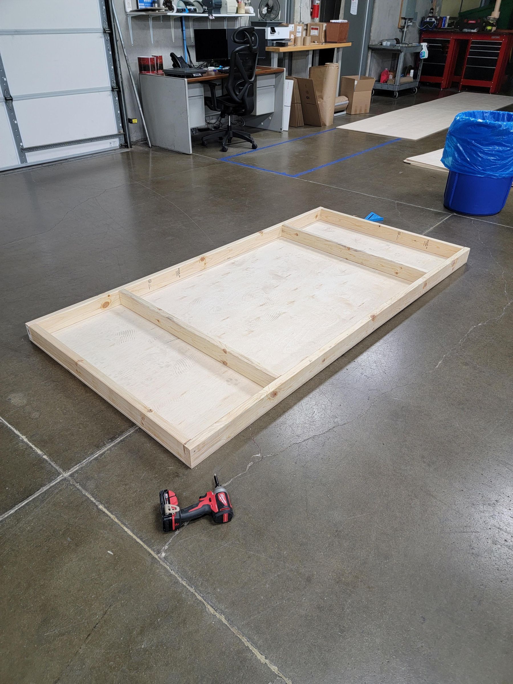 DIY Workbench Table on Wheels : 6 Steps - Instructables