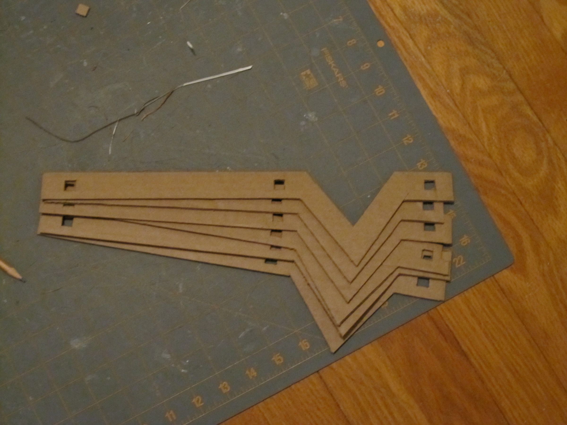 Amazing Cardboard Shelf! : 9 Steps (with Pictures) - Instructables