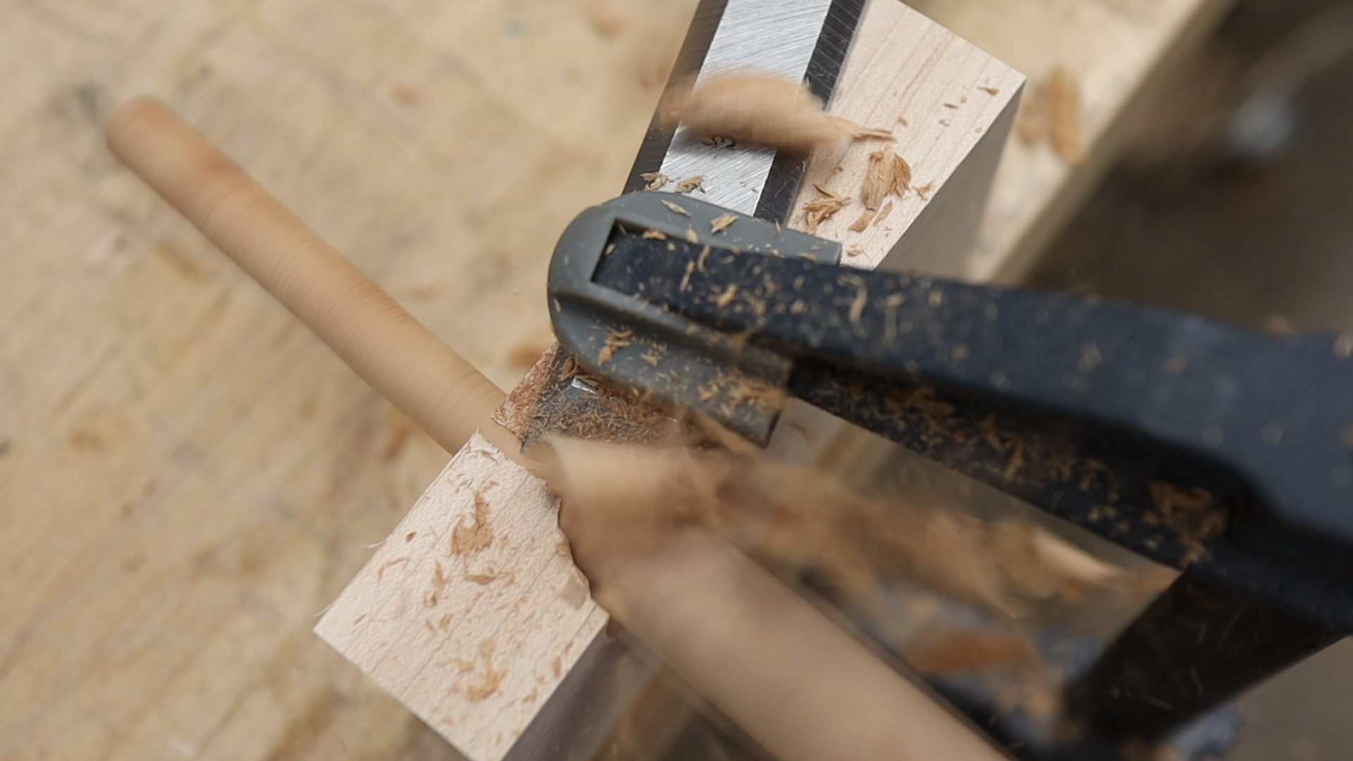 Making Your Own Wooden Dowels! Easy Dowel Making Jig! : 6 Steps (with ...