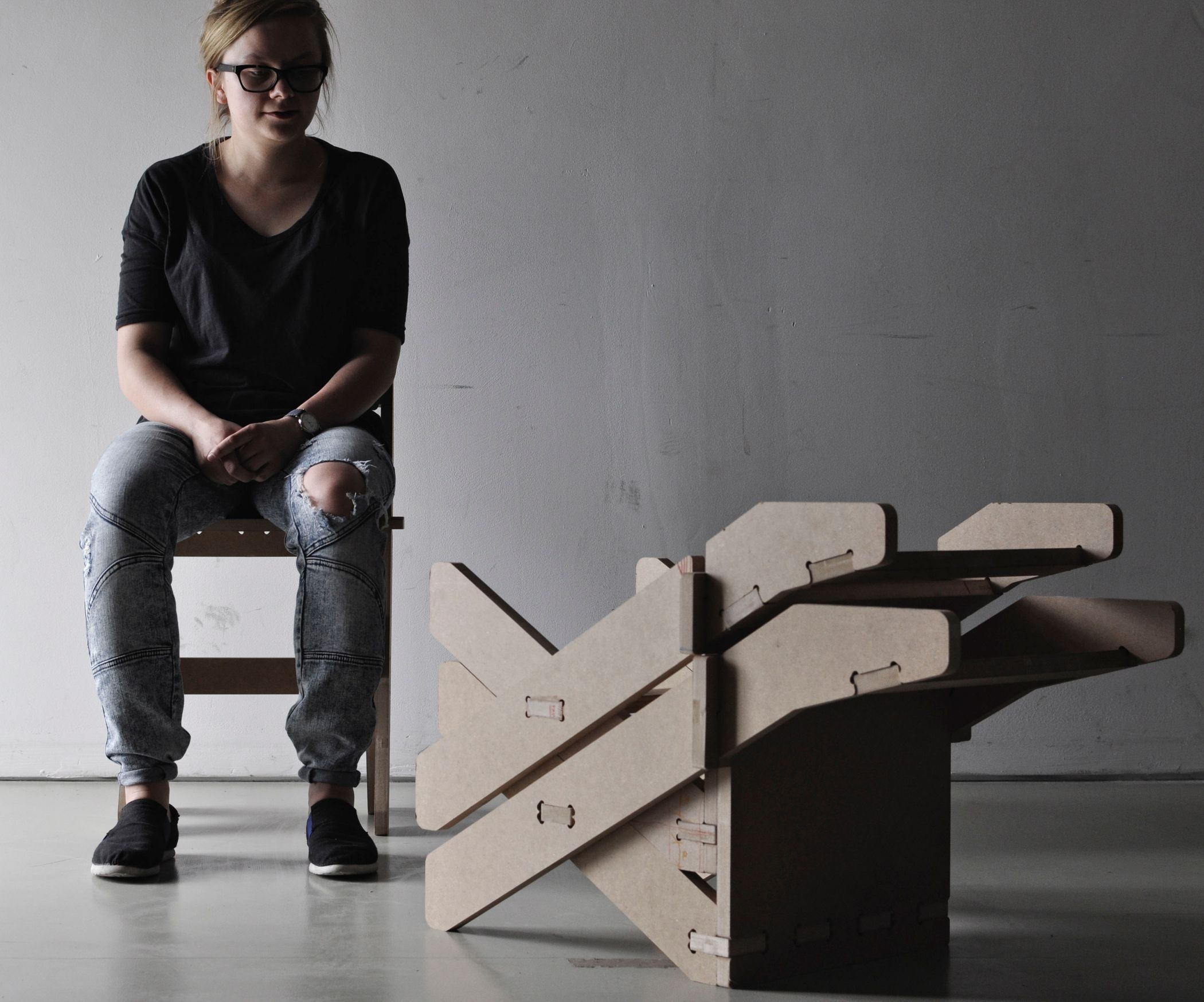 ASSEMBLY STOOL : 14 Steps - Instructables