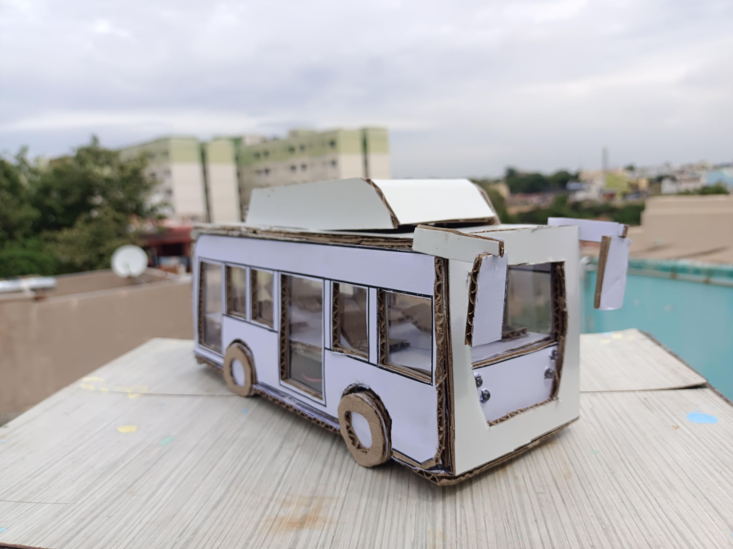Cardboard Bus: Ride Into Imagination! : 11 Steps (with Pictures ...