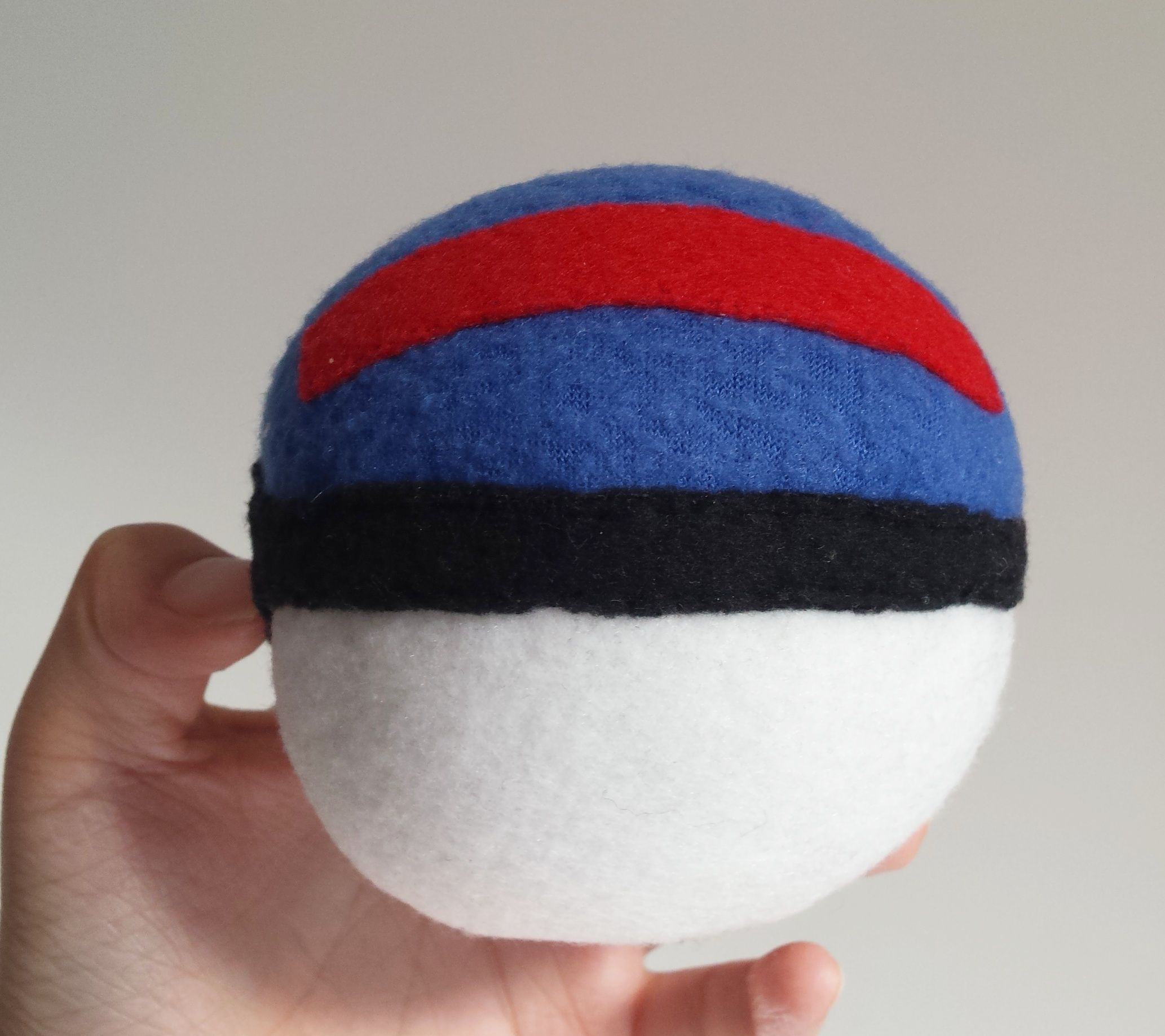 Great Pokeball : 10 Steps (with Pictures) - Instructables