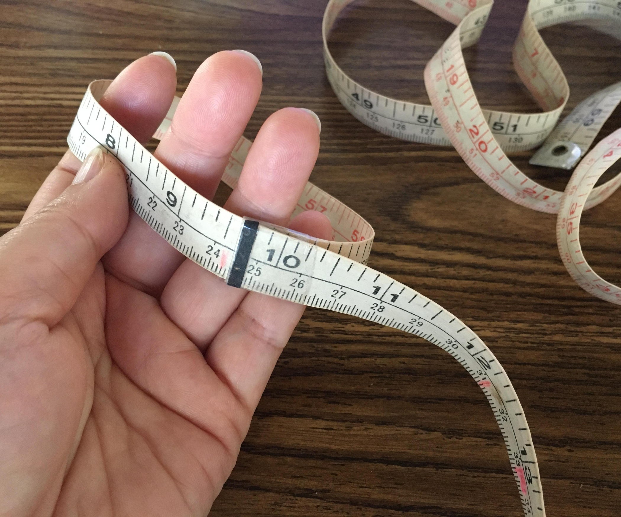 Easy DIY Self Measuring Tape Hack | One Hand Take Own Measurements Easily - Instructables