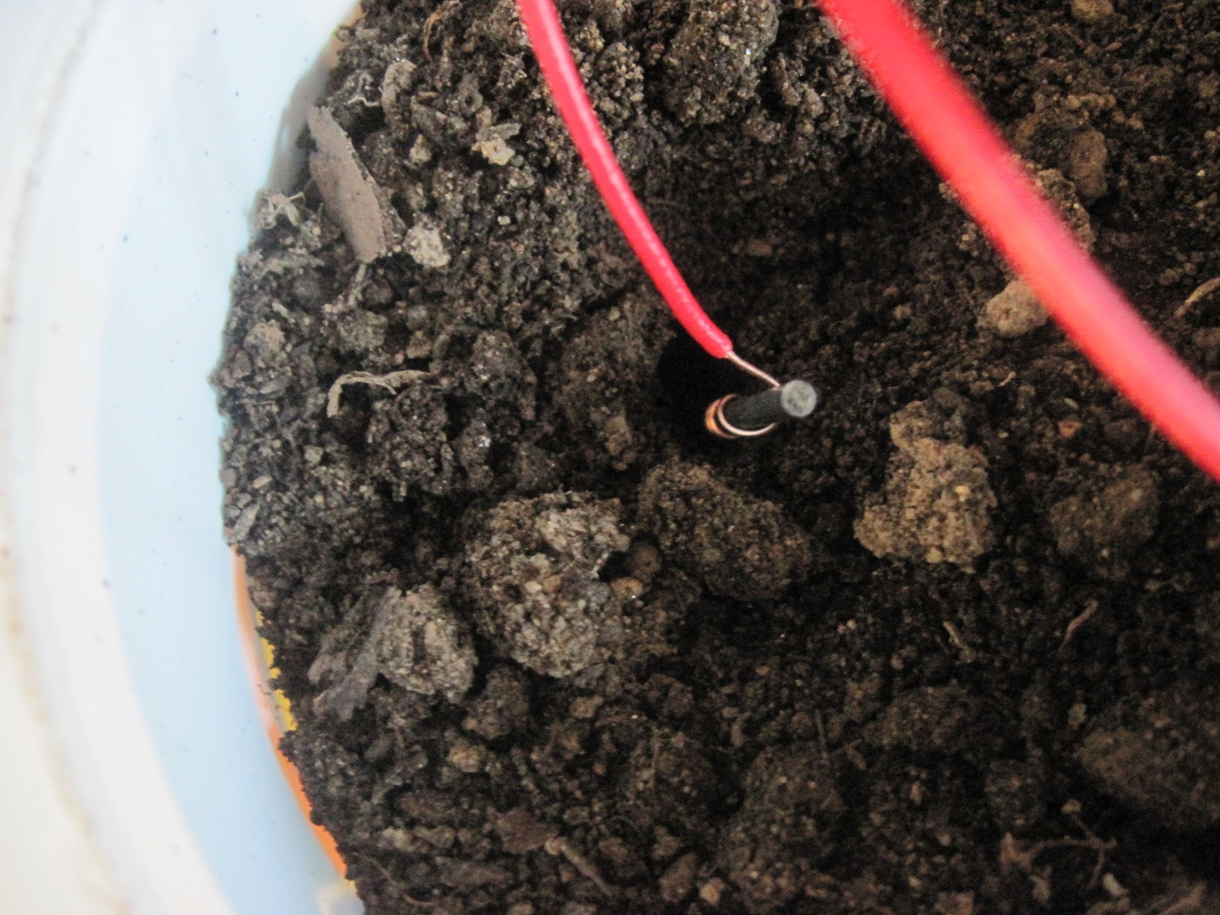 How to Make a Battery Out of Mud : 4 Steps - Instructables