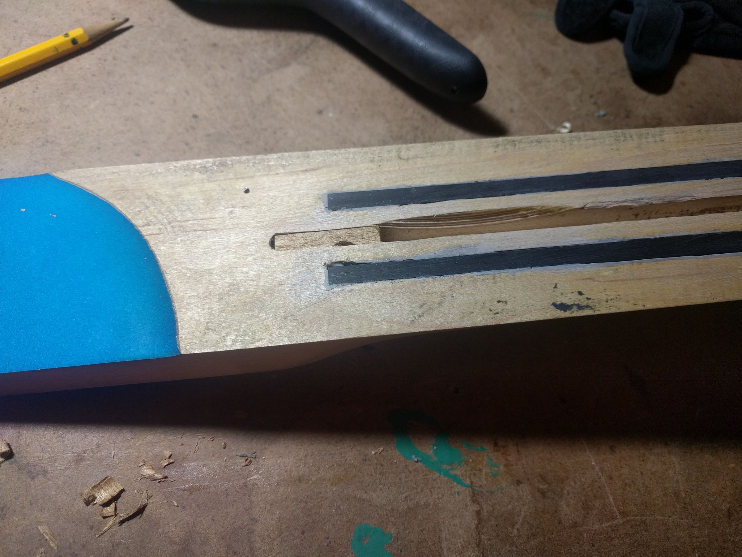 Replacing the Truss Rod in a Bass Guitar : 10 Steps (with Pictures ...