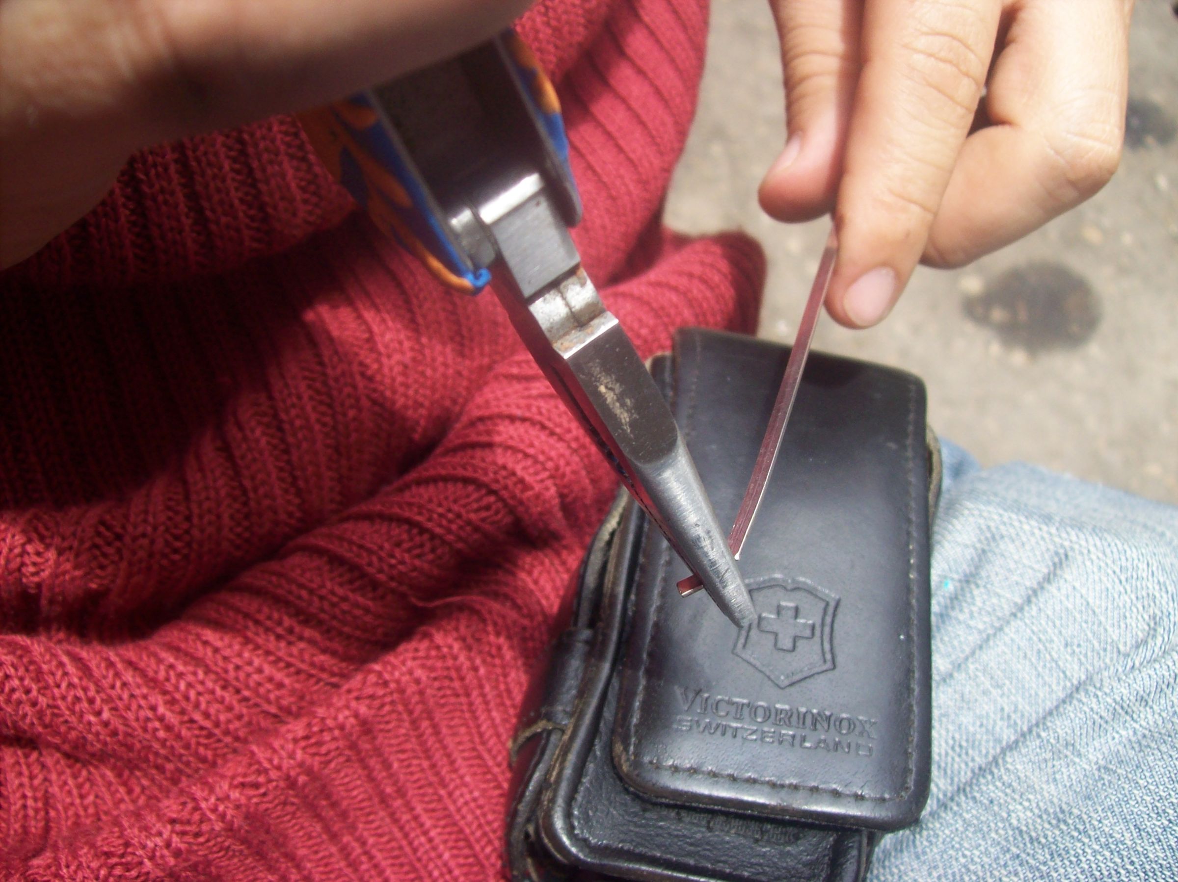 Jury Rig It: Picking Lock Your Car. : 3 Steps - Instructables