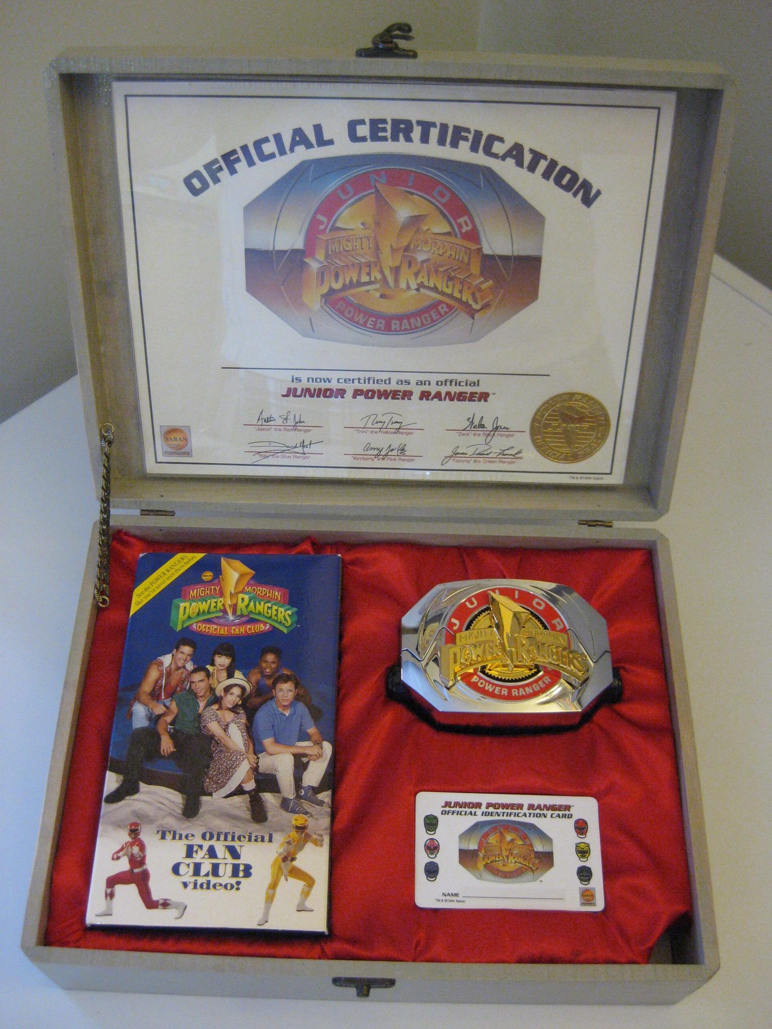 DIY Collectable Display Box : 7 Steps (with Pictures) - Instructables