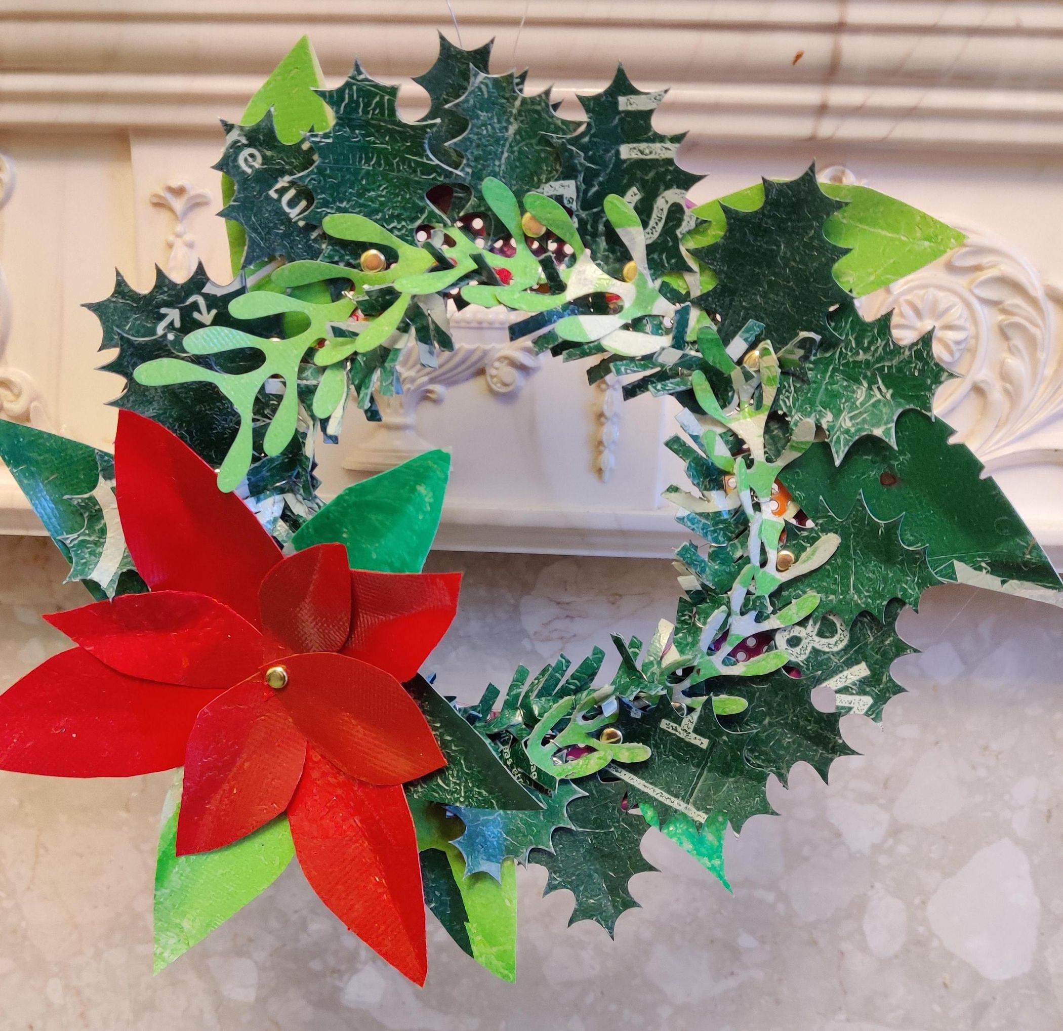 Recycled Plastic Christmas Wreath : 10 Steps (with Pictures ...