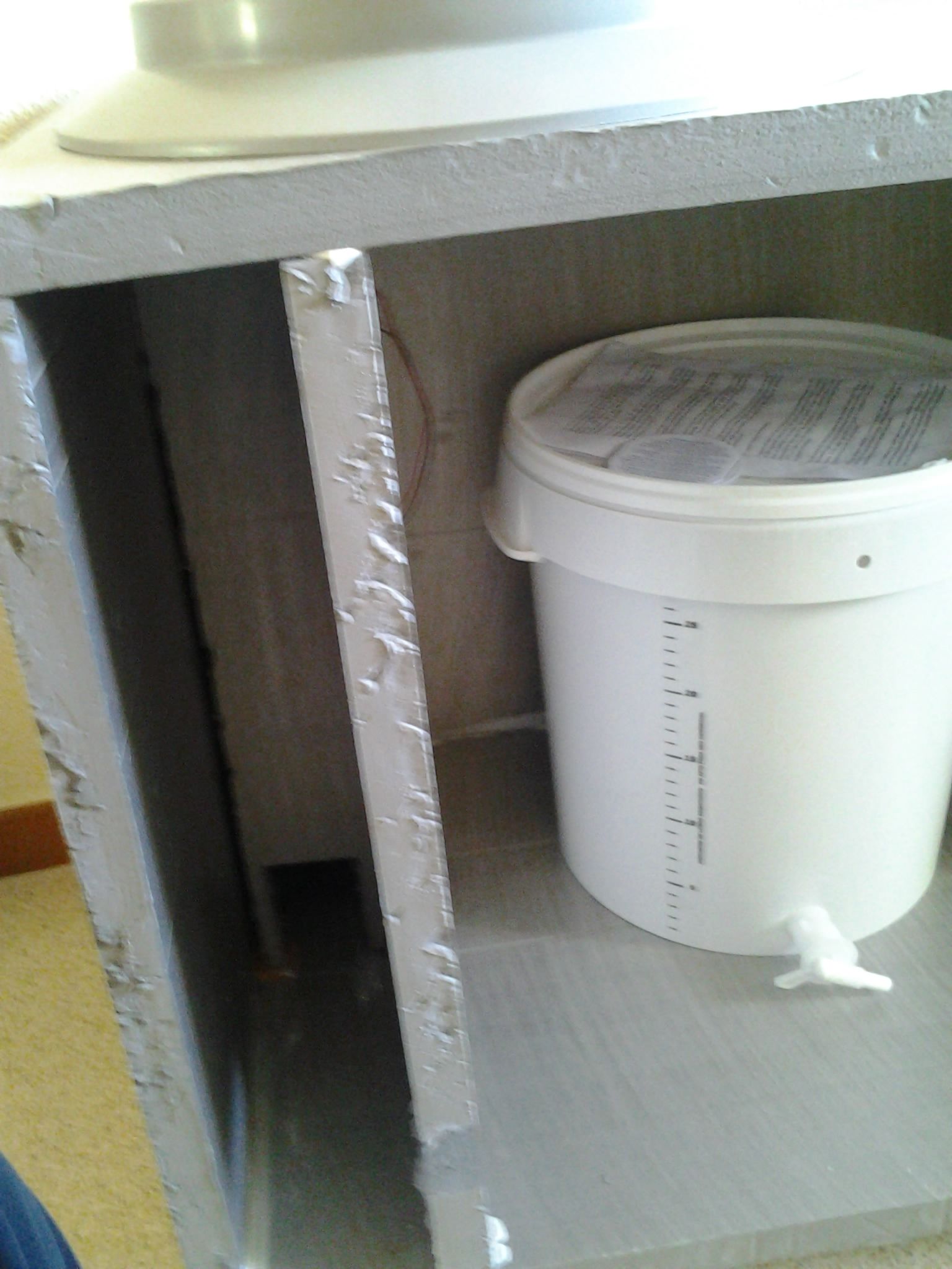 Fermentador Casero De Cerveza - HomeMade Beer Cooler : 5 Steps ...