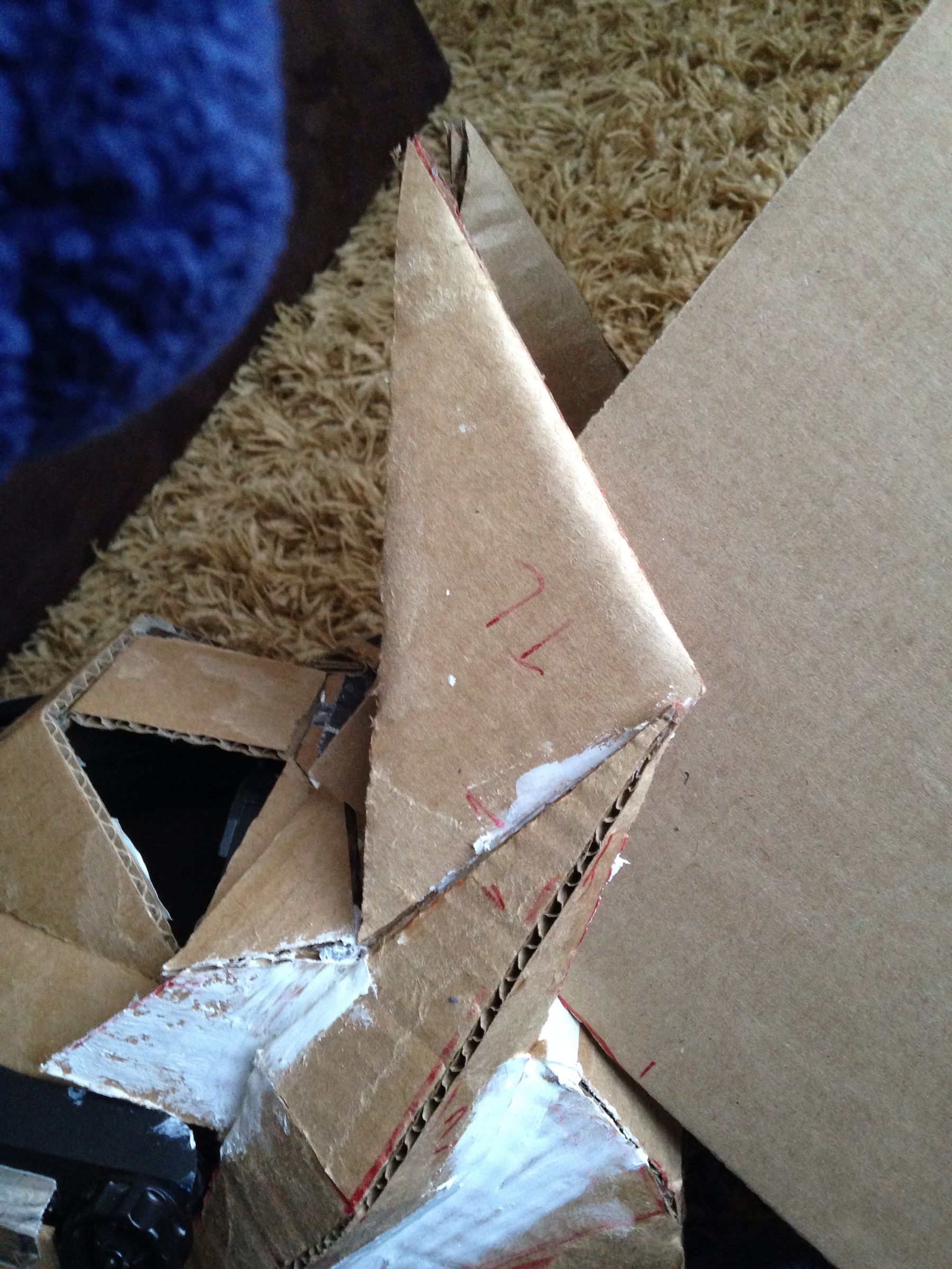 10 Easy Steps to a Cardboard Helmet : 10 Steps - Instructables