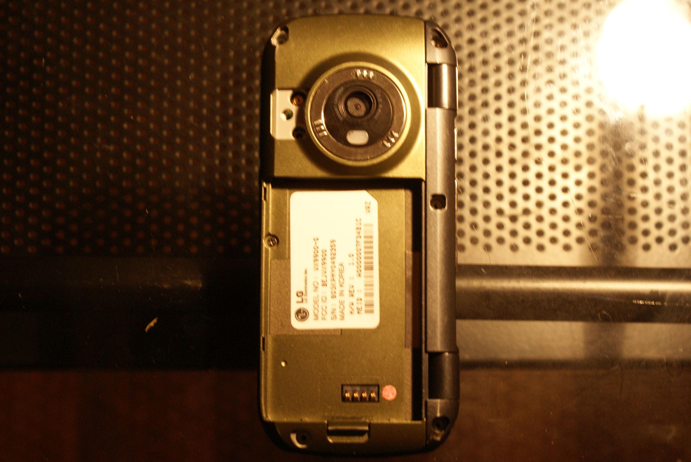 How to Save a Water Damaged Verizon EnV Phone. : 8 Steps - Instructables