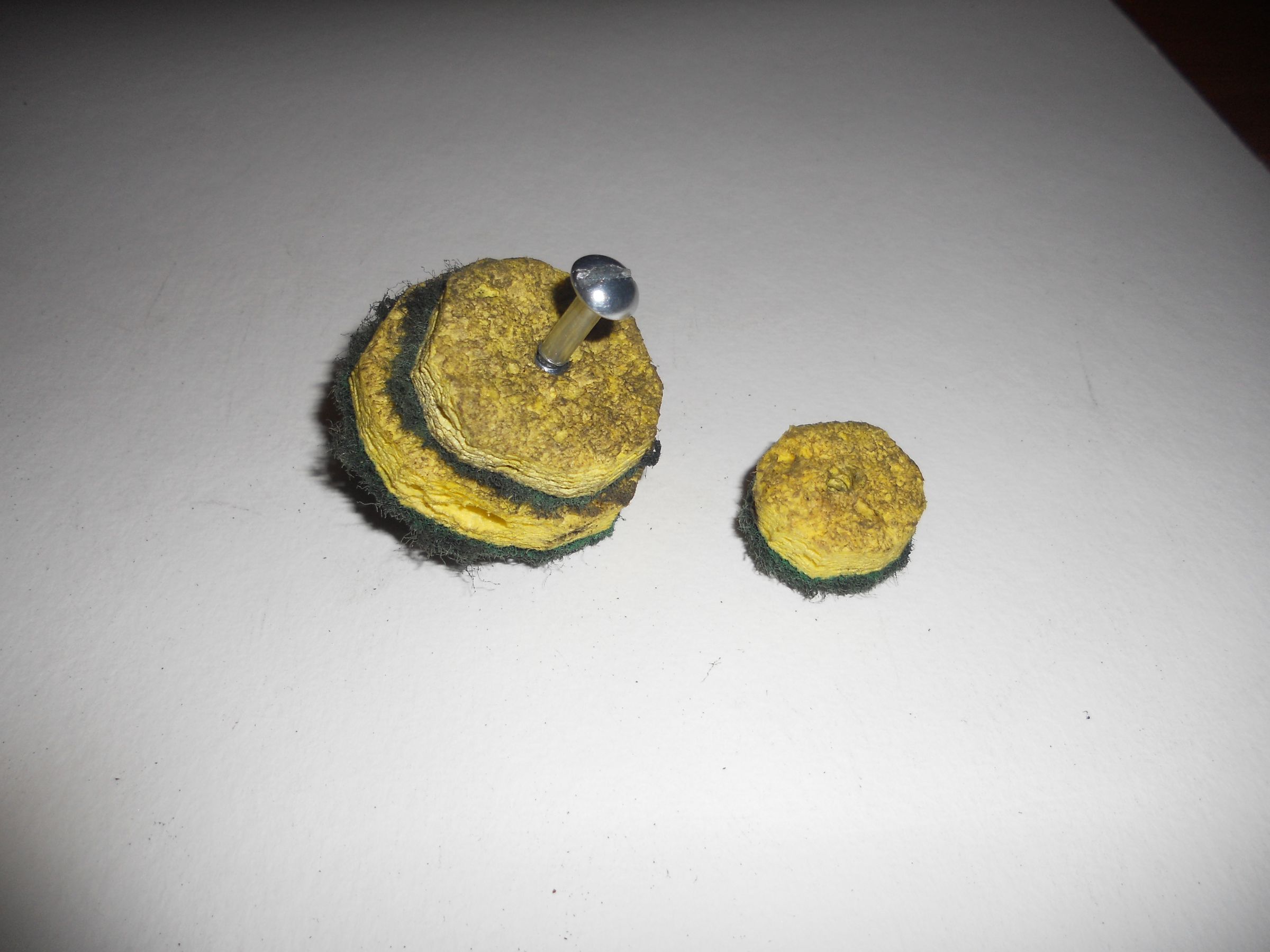 Quick and Dirty Sanding Ball : 8 Steps - Instructables