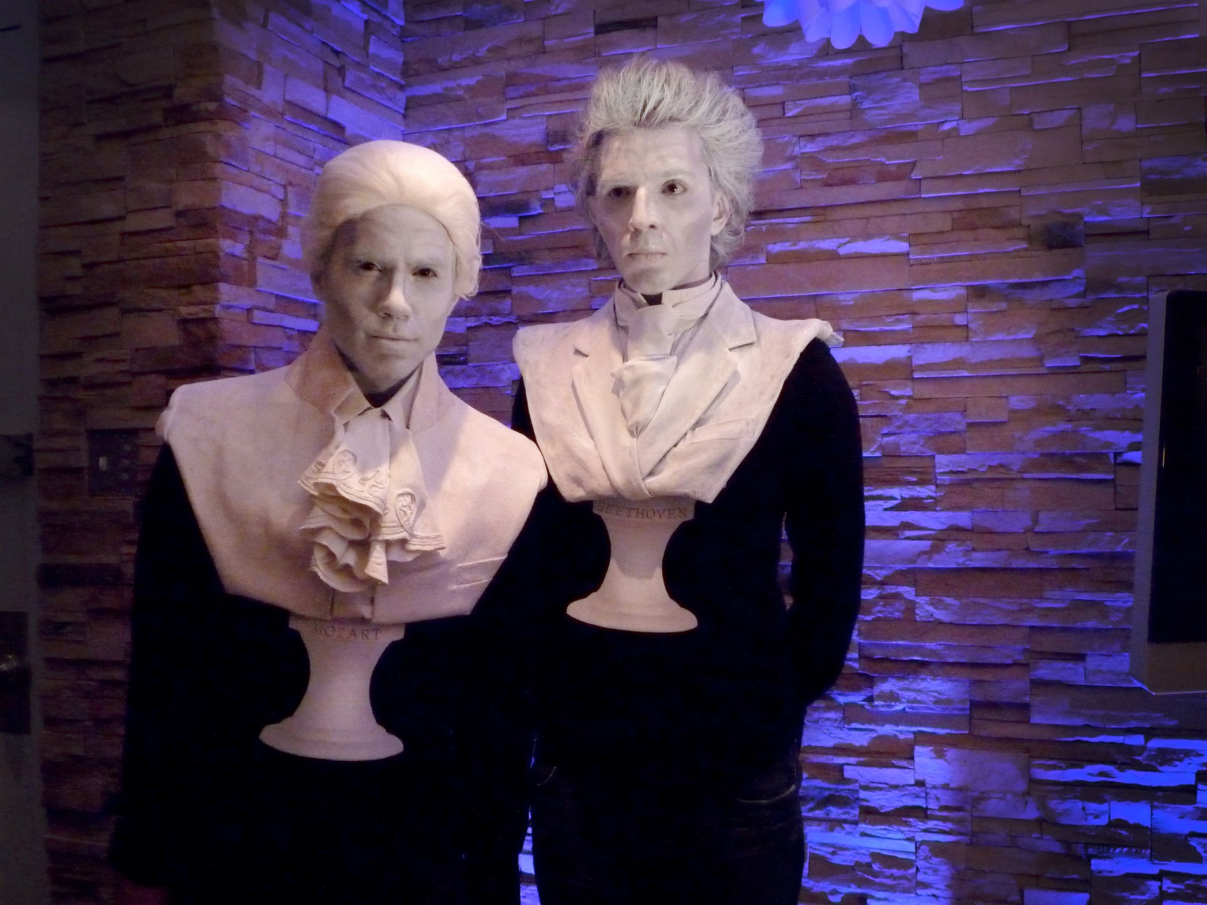 Composer Bust Statue Costumes : 8 Steps (with Pictures) - Instructables