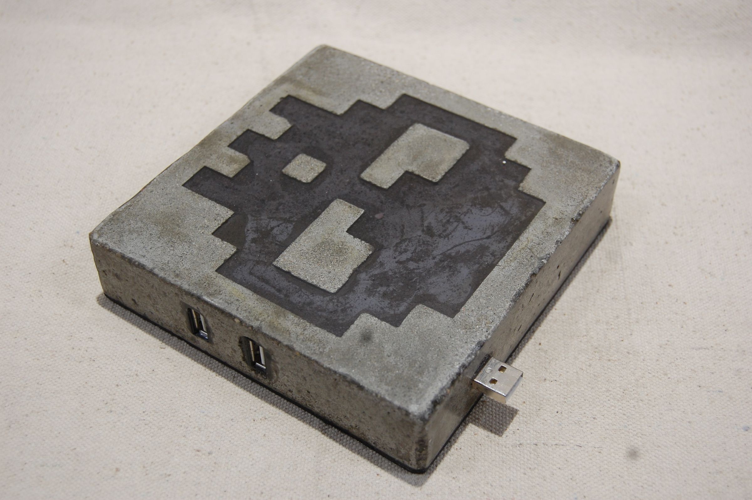 The 8-Bit Skull Concrete USB Hub : 11 Steps (with Pictures) - Instructables