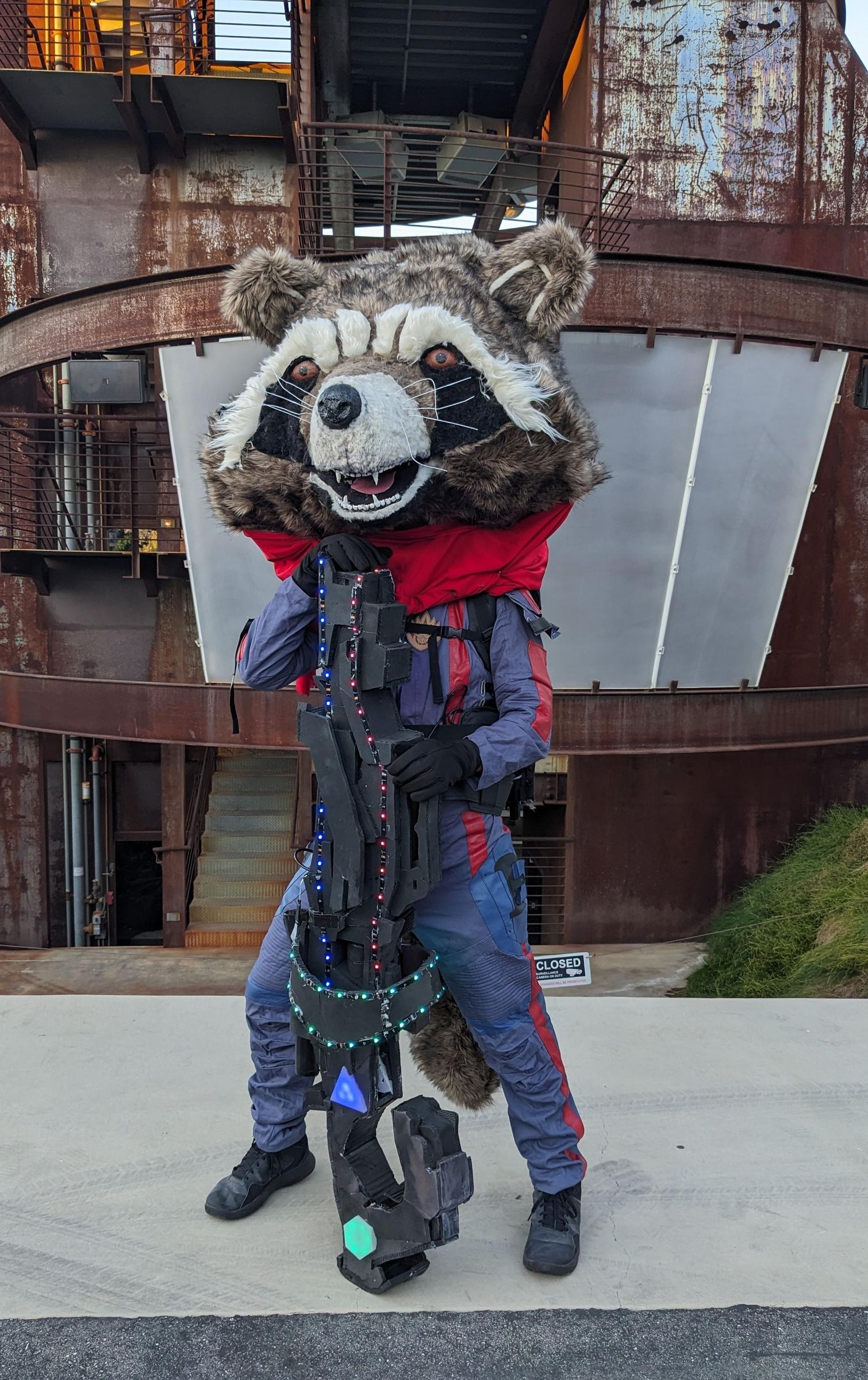 Rocket Raccoon - 7.5ft : 8 Steps (with Pictures) - Instructables