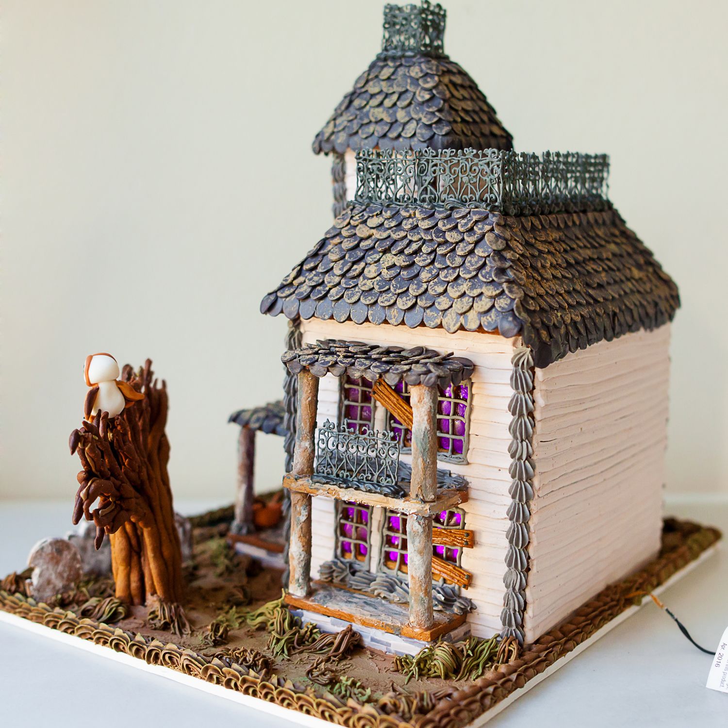 How to Make a Haunted Gingerbread House That Lights Up : 19 Steps (with ...