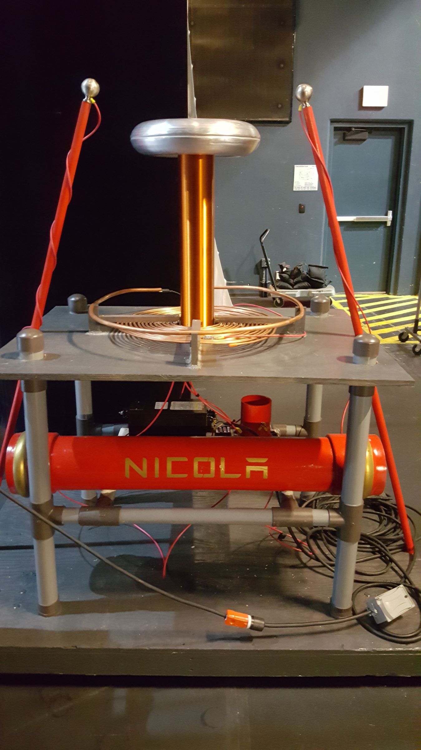 Building a Tesla Coil in 9 Easy Steps! : 9 Steps (with Pictures ...