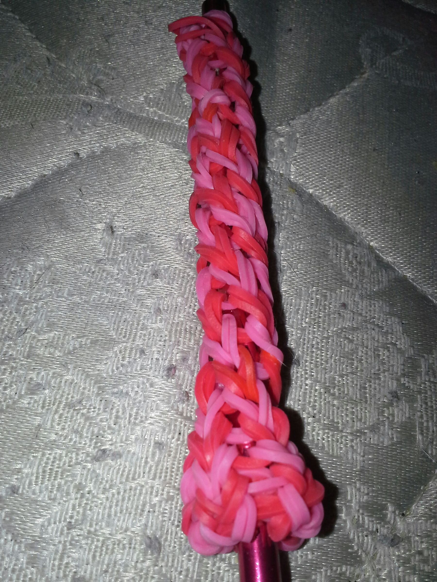 Rainbow Loom Pencil Grip : 5 Steps - Instructables