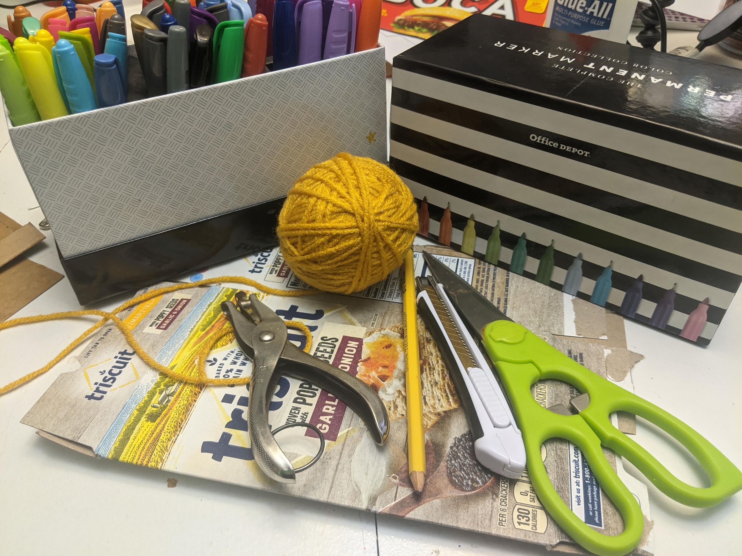 Paperboard Nametag (with Pronouns!) : 15 Steps - Instructables