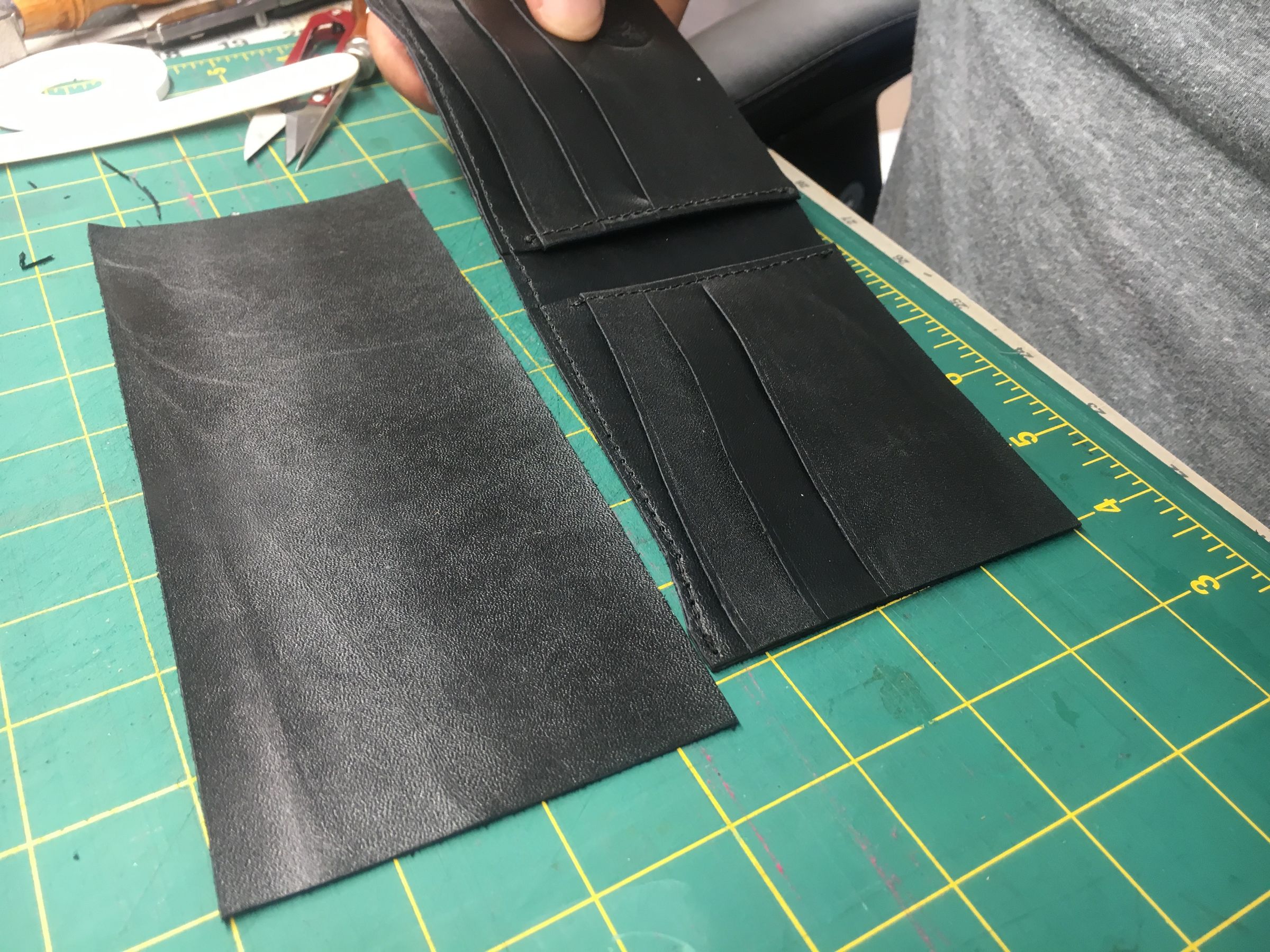 BIFOLD WALLET : 17 Steps (with Pictures) - Instructables