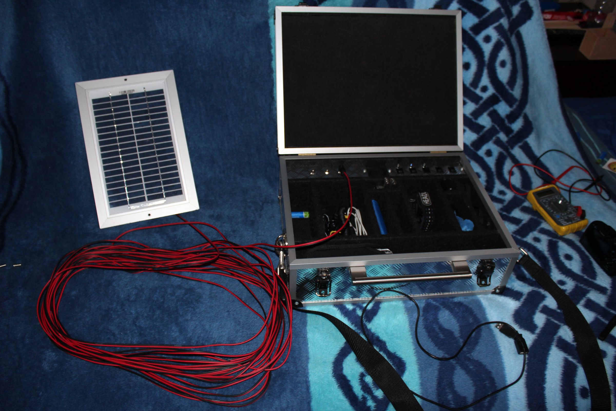 SOLAR GADGET BOX - Instructables