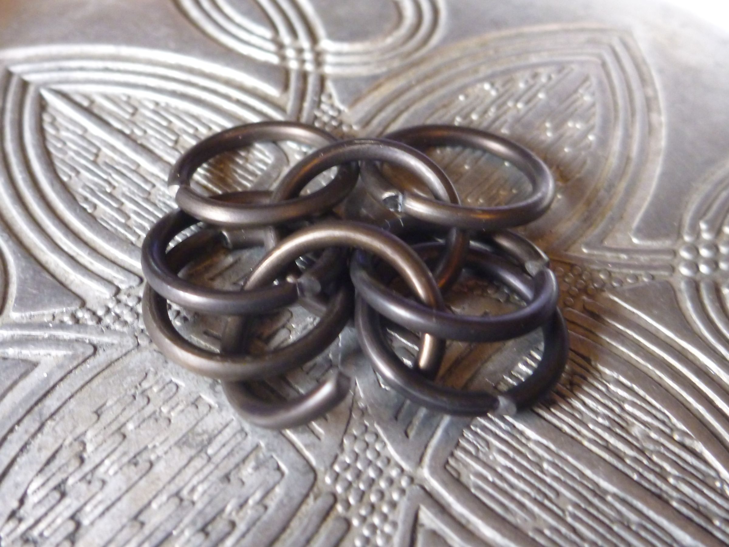 EUROPEAN 6-IN-1 CHAIN MAIL BEGINNER'S GUIDE : 8 Steps (with Pictures ...