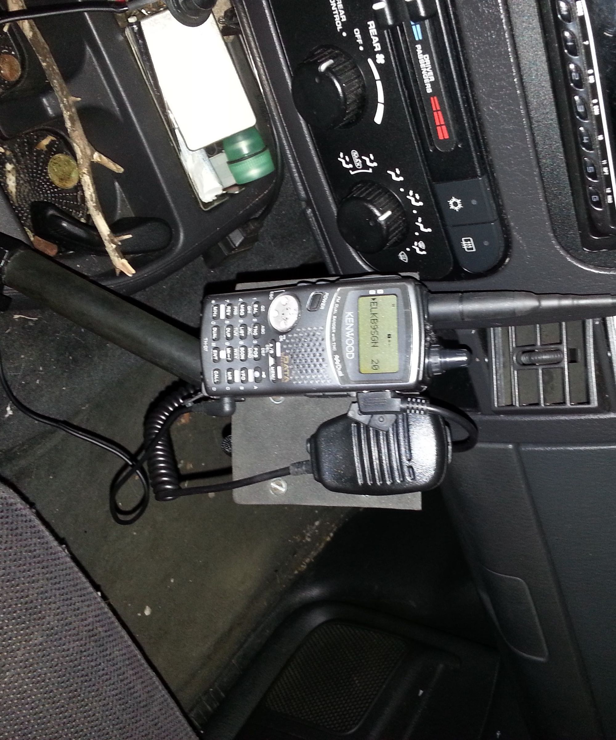 Handheld Transceiver (HT) Car Mount : 4 Steps (with Pictures ...