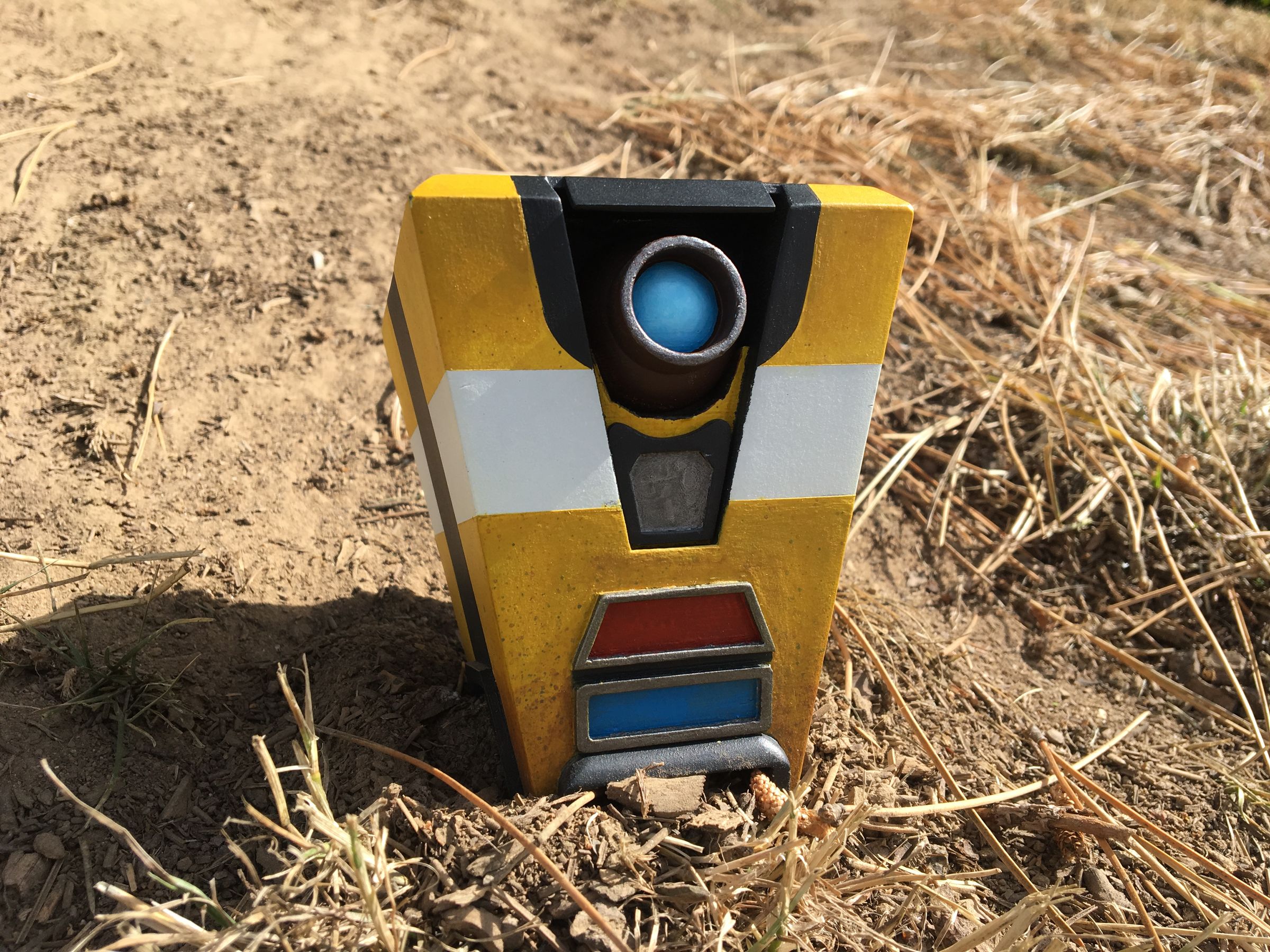 Borderlands: Desktop Claptrap Model : 9 Steps (with Pictures ...