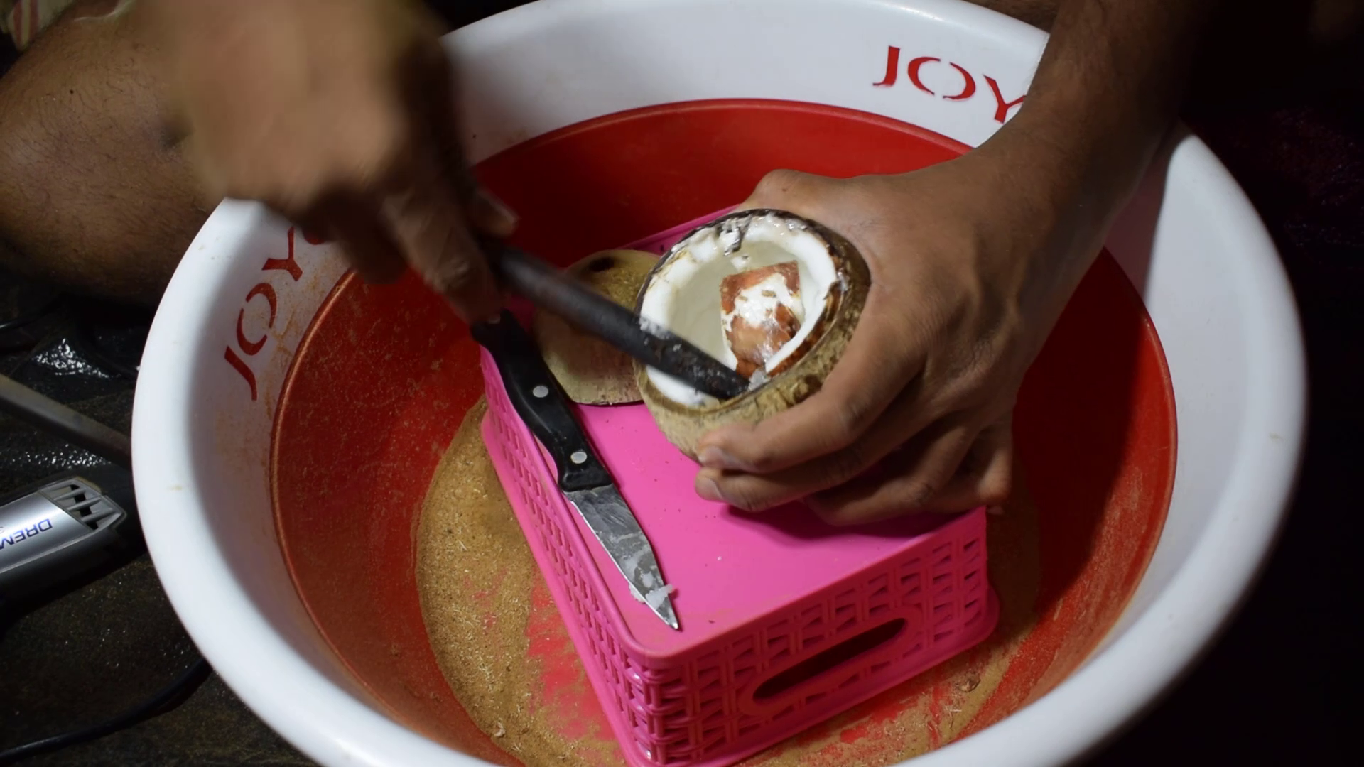 How to Make Cup From Coconut - DIY Coconut Cup : 11 Steps - Instructables