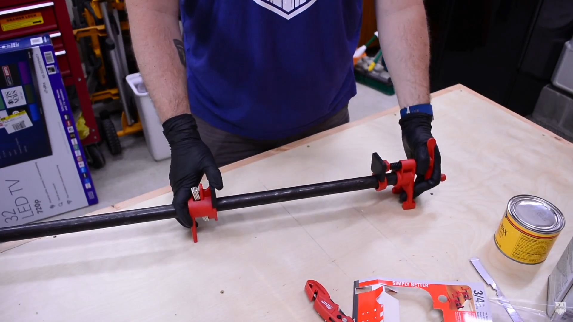 Pipe Clamp Assembly | How to Build - Woodworking : 5 Steps - Instructables