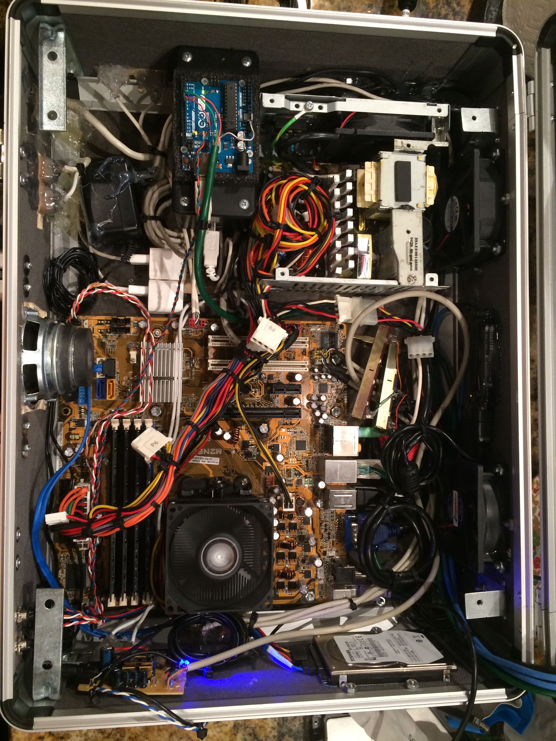 Briefcase PC : 7 Steps - Instructables