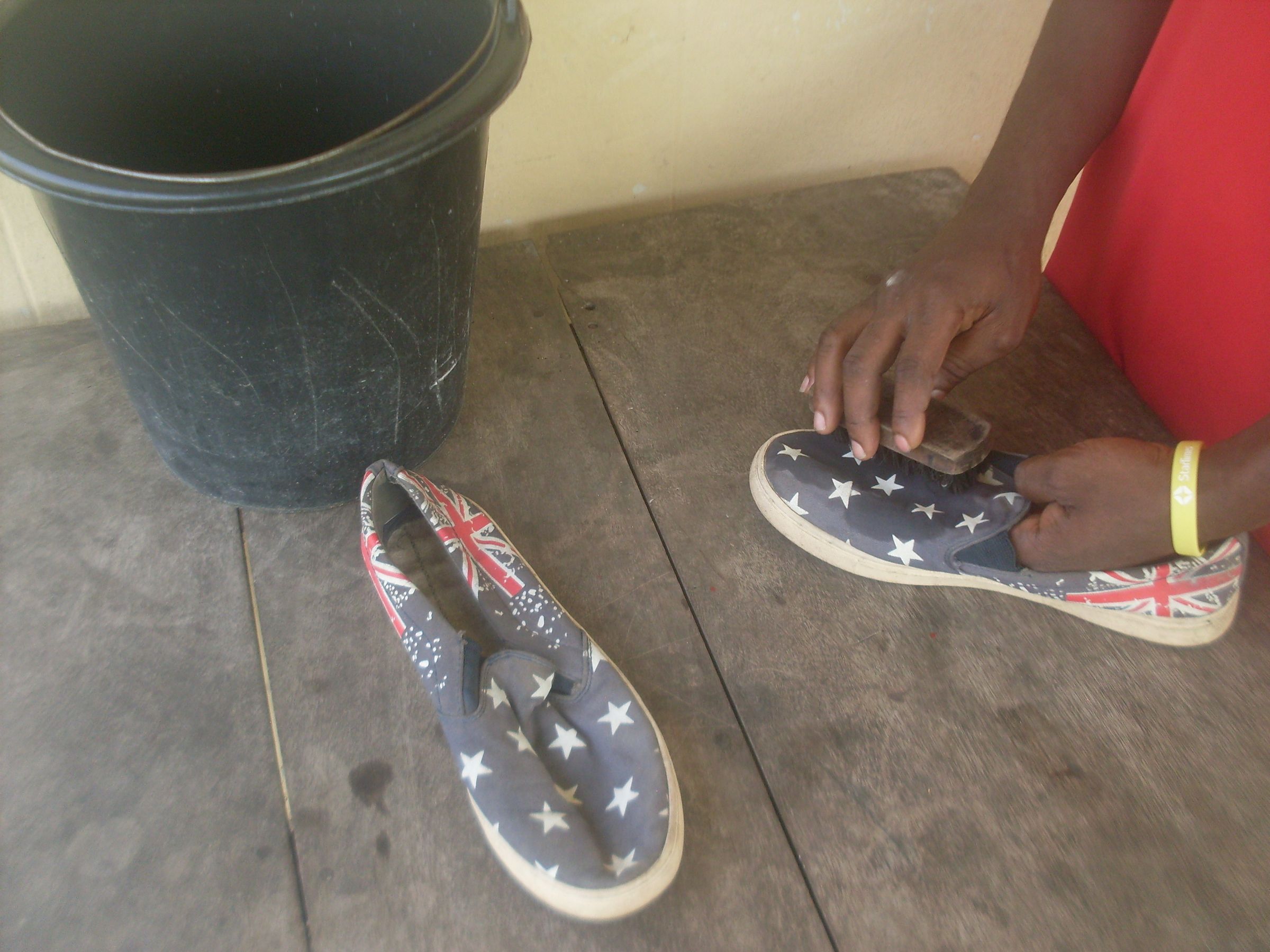 Permanent Shoe Dyeing Technique : 6 Steps - Instructables