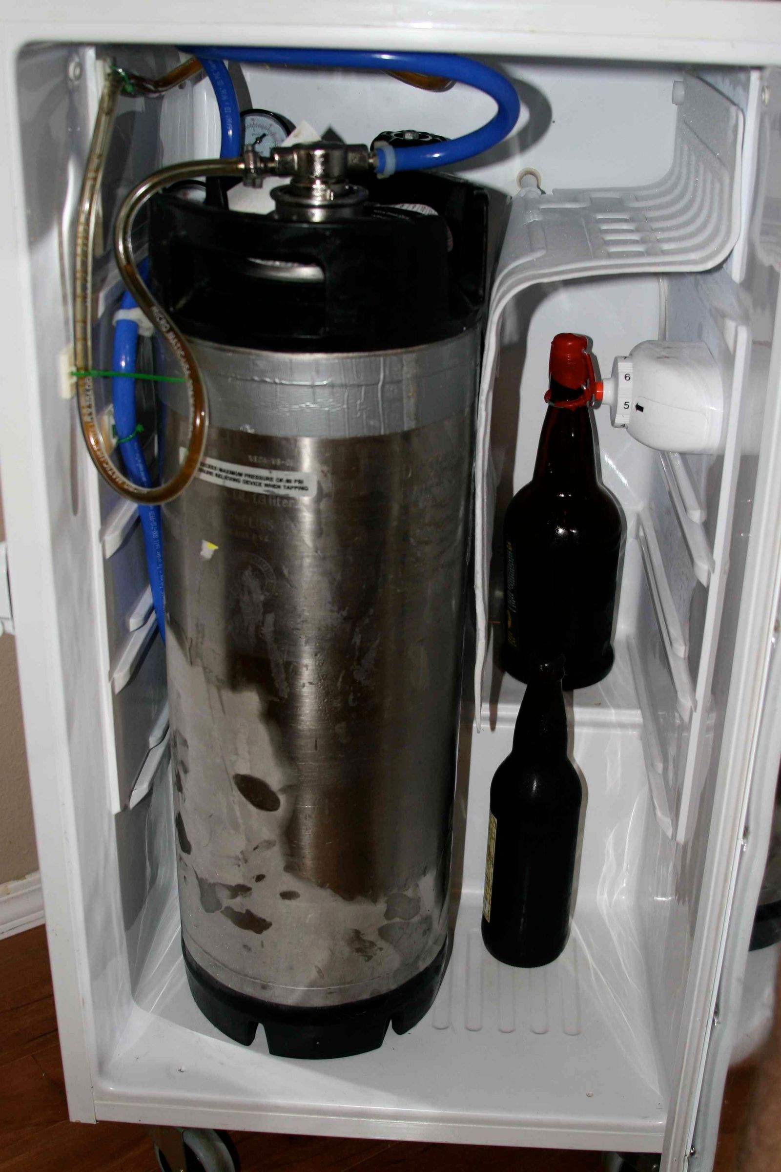 Build Your Own Single or Dual Tap Kegerator for Home Brew Kegs : 12 ...