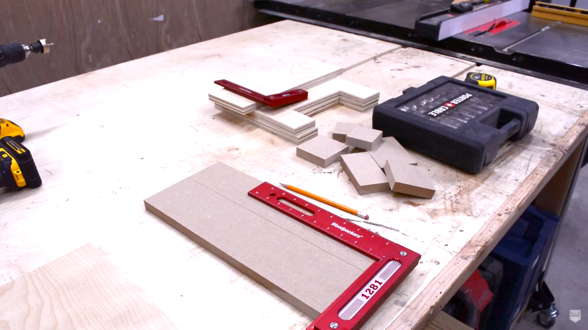 How to Build a Portable Router Table | DIY Woodworking Shop Project ...
