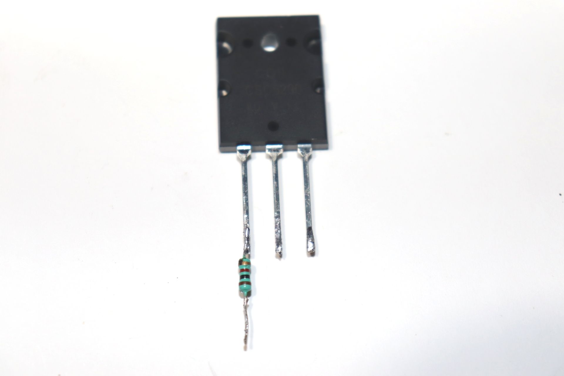 How to Make Single Transistor 5200 to Inverter : 8 Steps - Instructables