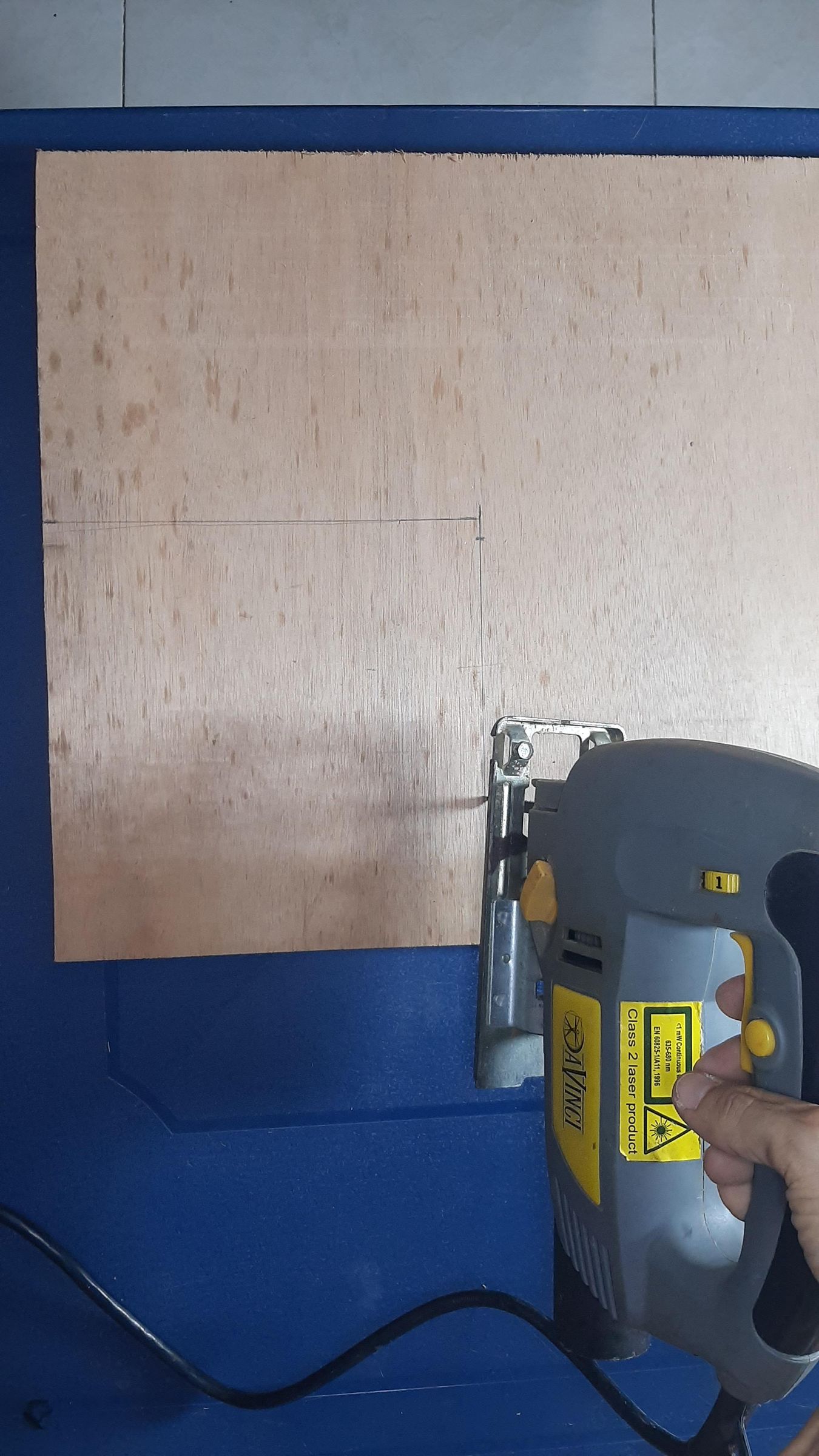 FUTURISTIC CORNER STAND : 10 Steps (with Pictures) - Instructables