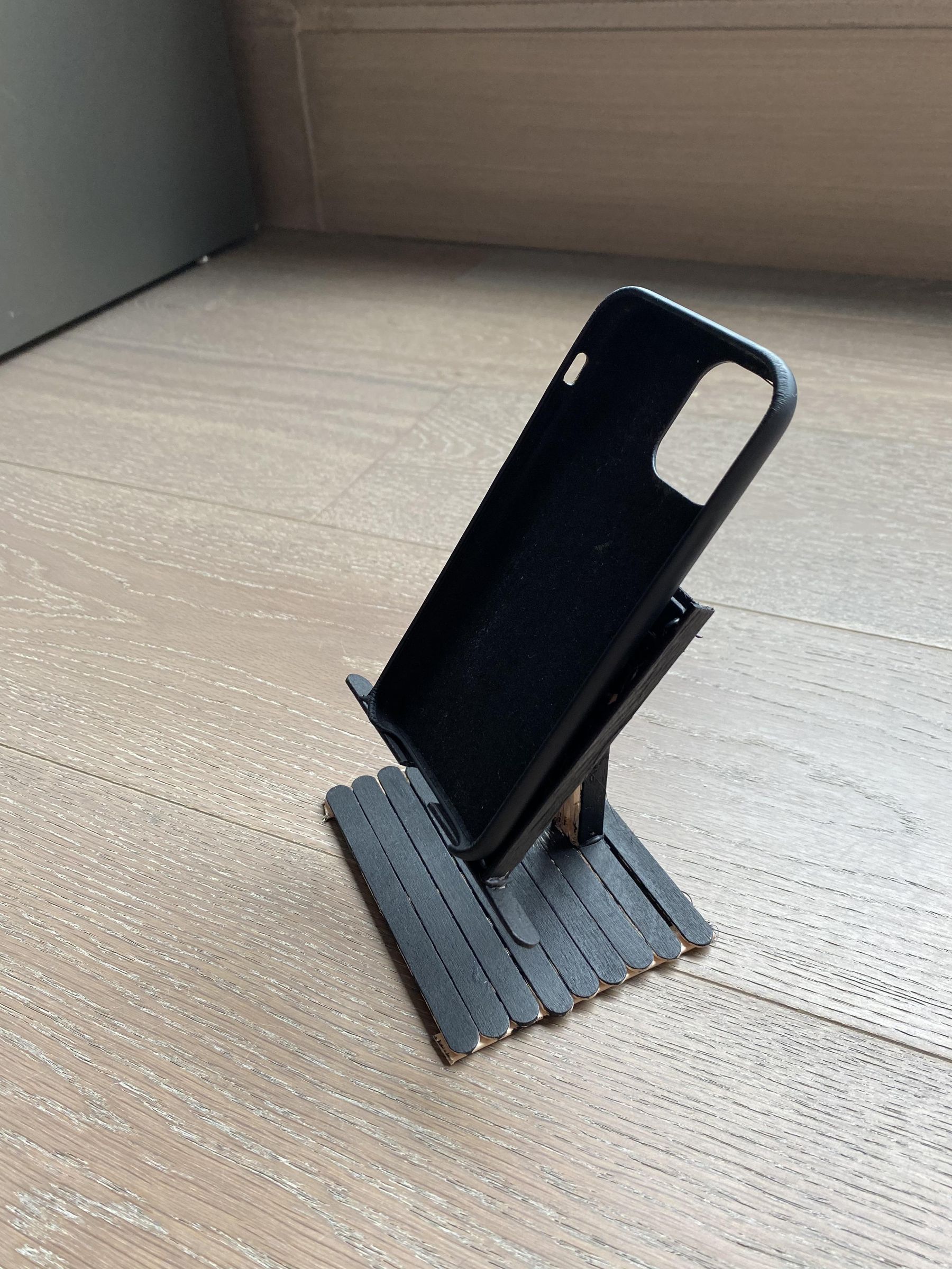 Quick Phone Holder Made at Home : 6 Steps - Instructables
