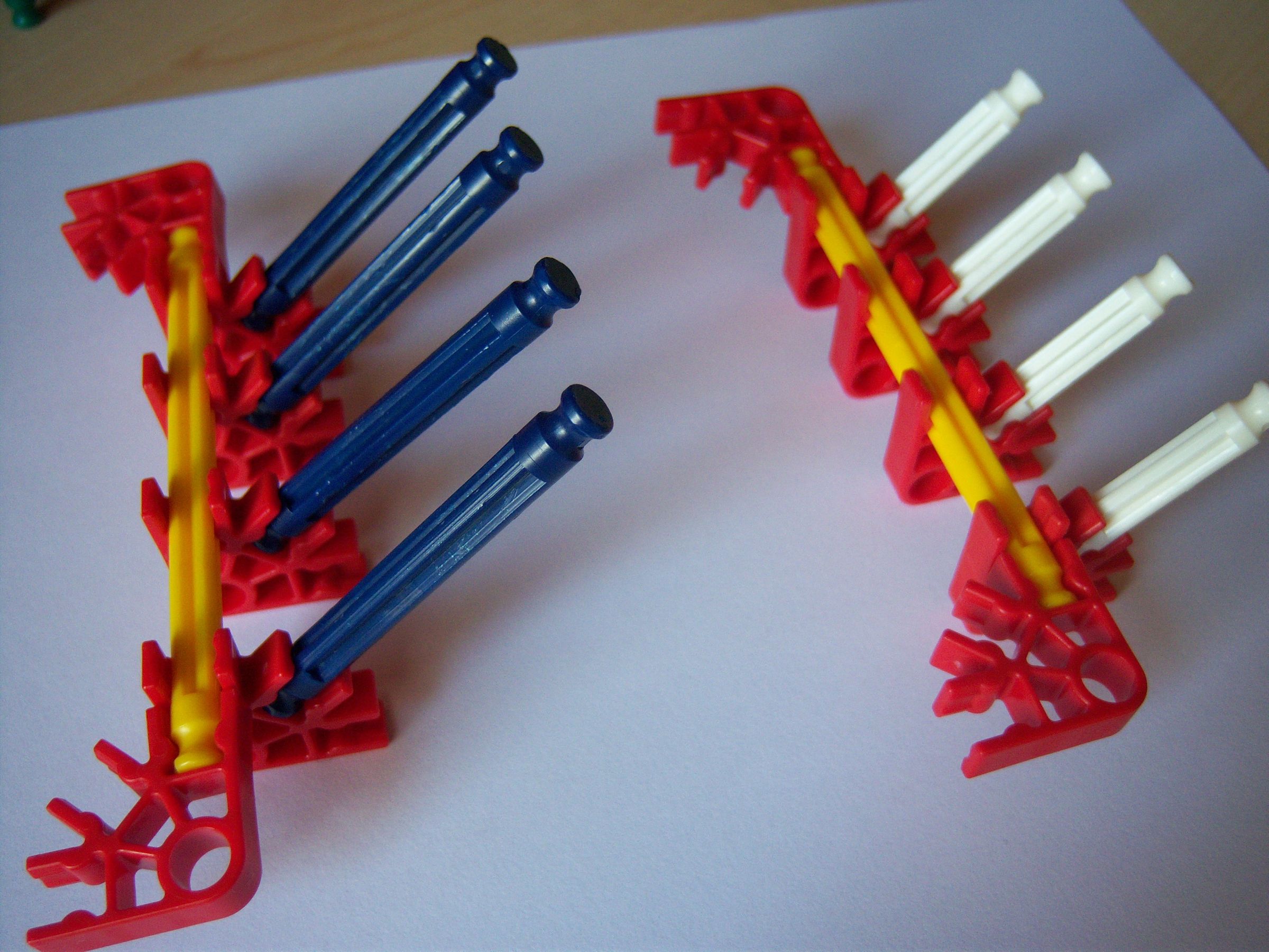 Knex Portable Hard Drive Stand : 6 Steps - Instructables