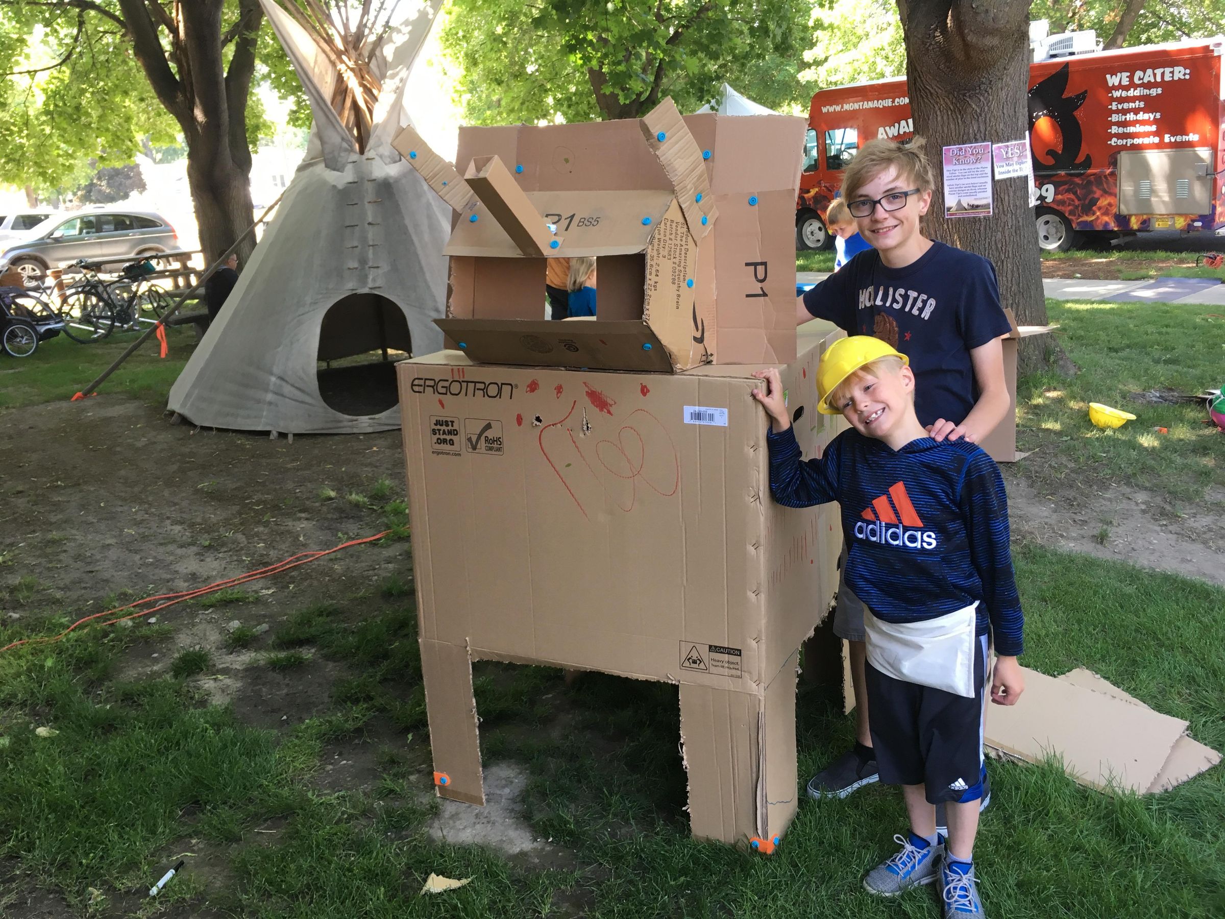 Makedo Cardboard Construction in the Classroom : 4 Steps (with Pictures ...