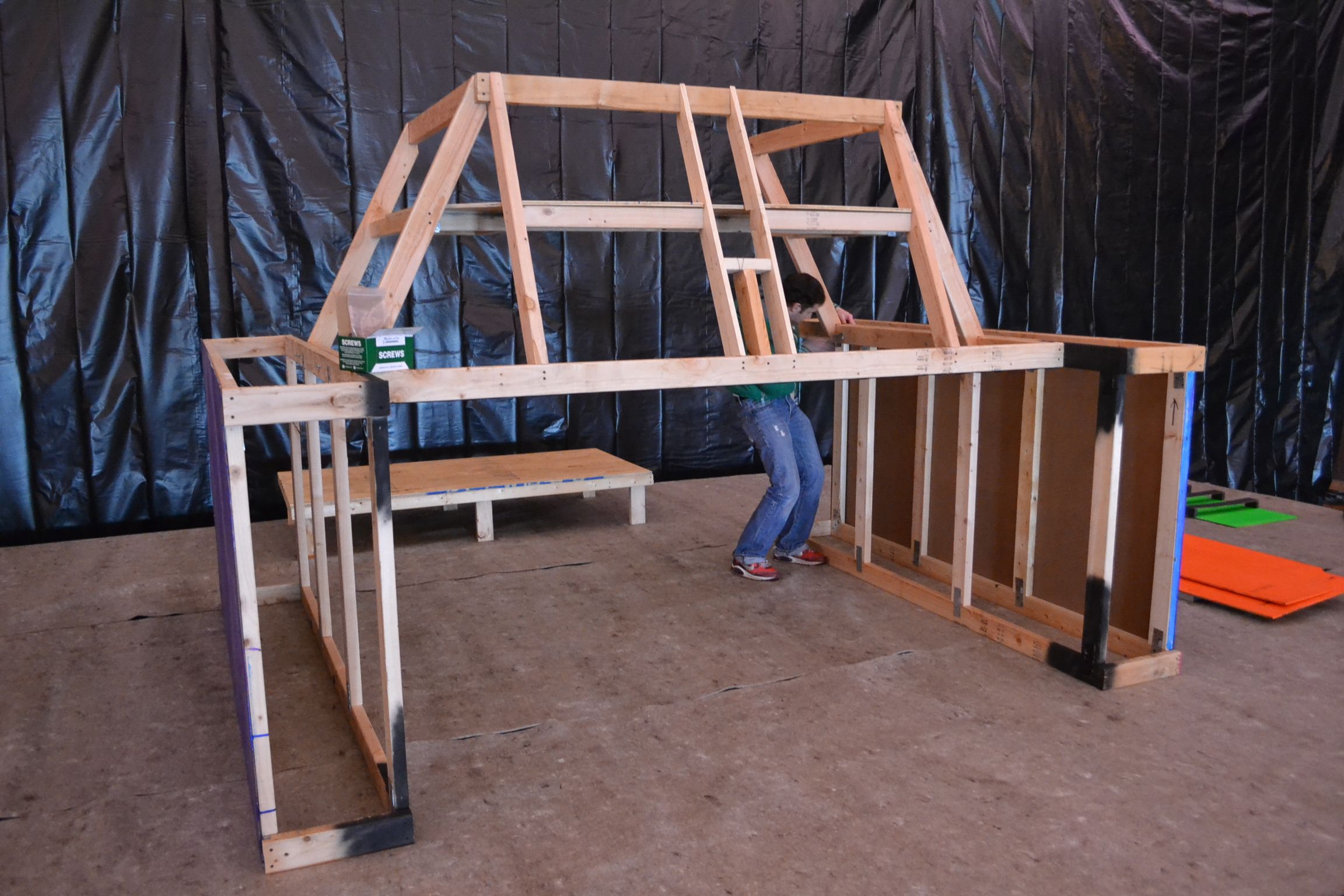Giant Toy Tank DJ Booth : 4 Steps (with Pictures) - Instructables