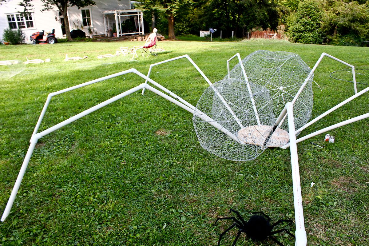 The Build of a Giant Spider : 7 Steps (with Pictures) - Instructables