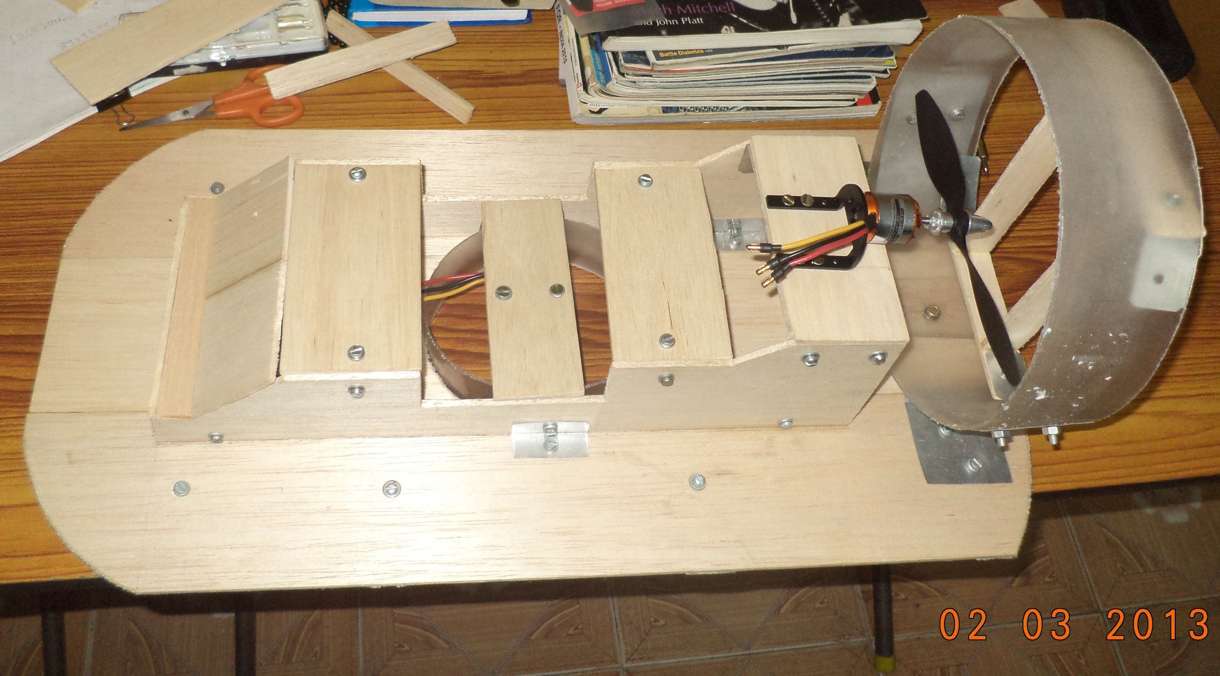 Powerful RC Hovercraft : 8 Steps - Instructables