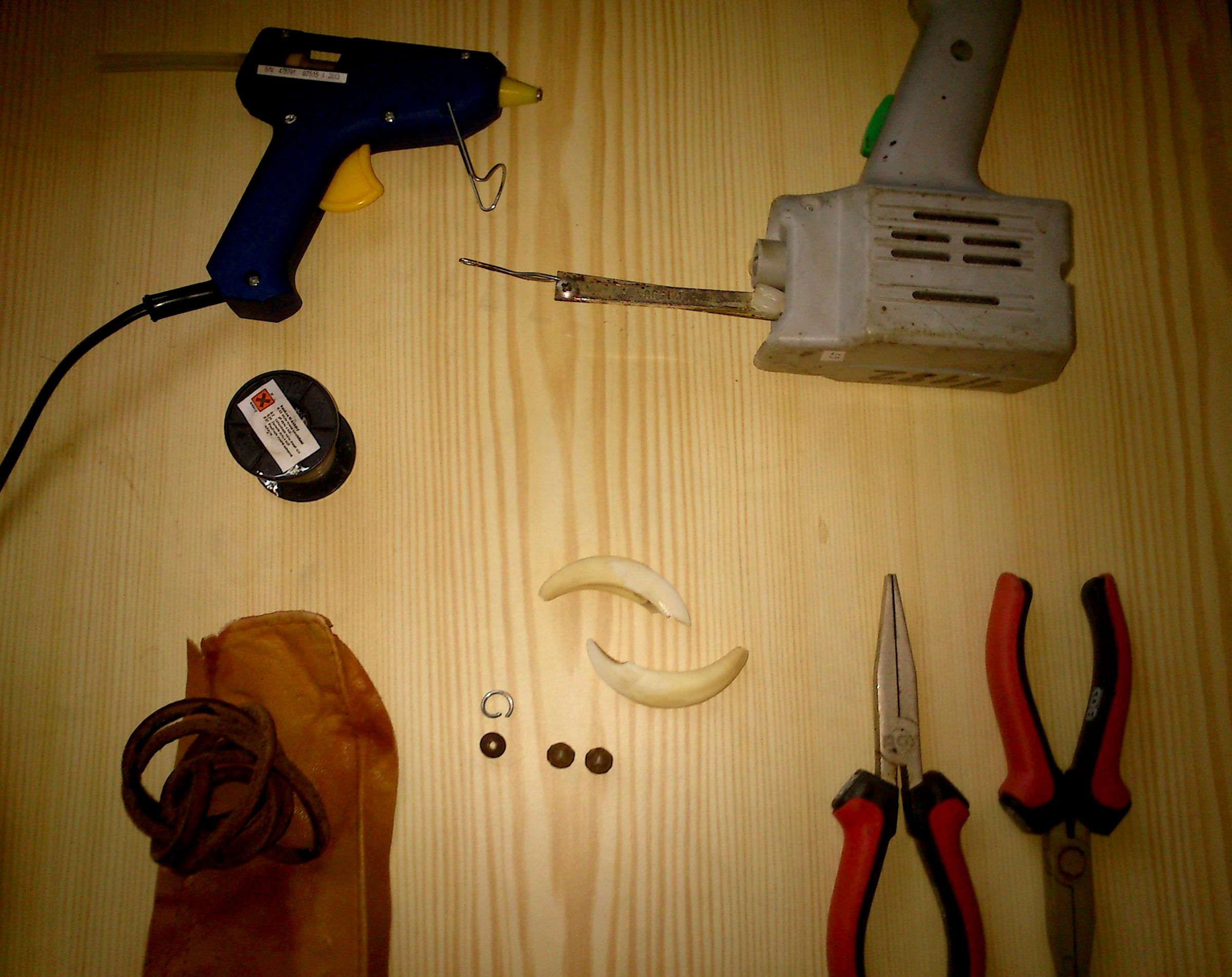 Boar Tusk Necklace : 8 Steps (with Pictures) - Instructables