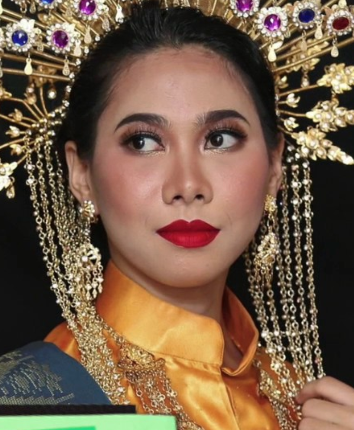Sanggul Lintang - a Javanese Crown-like Headpiece : 13 Steps ...