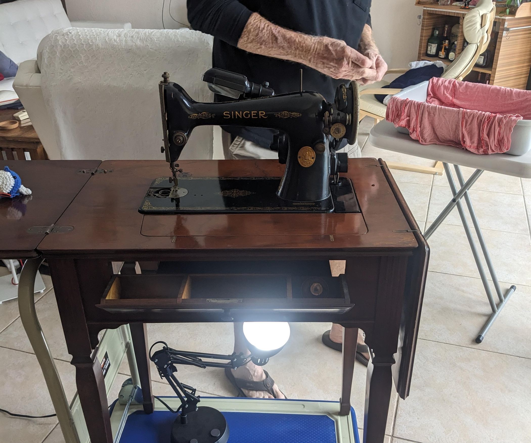 Rehab of a Singer 66-6 (La Bruja) : 9 Steps (with Pictures) - Instructables