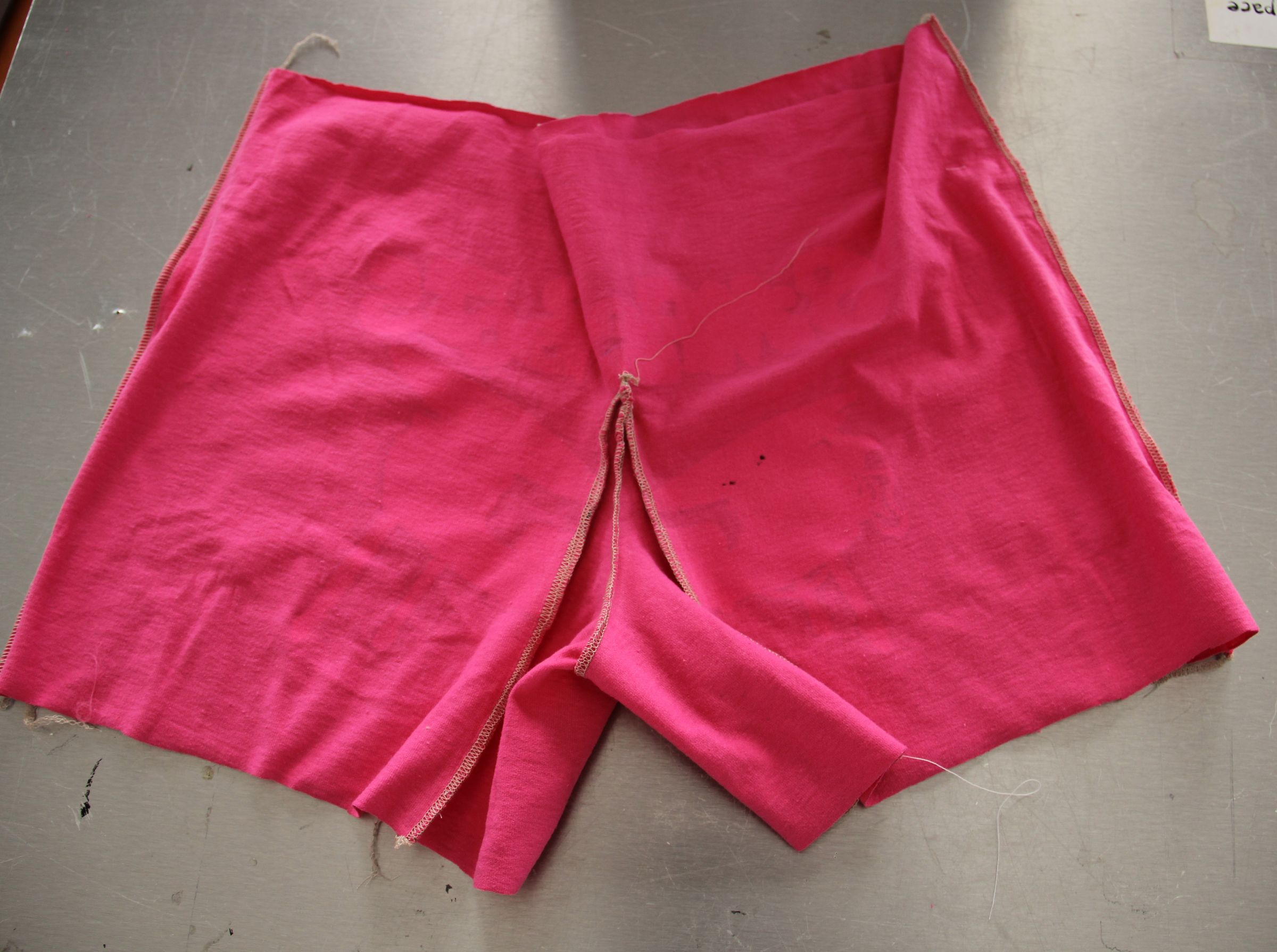 Hot Pants From T-shirt : 3 Steps (with Pictures) - Instructables
